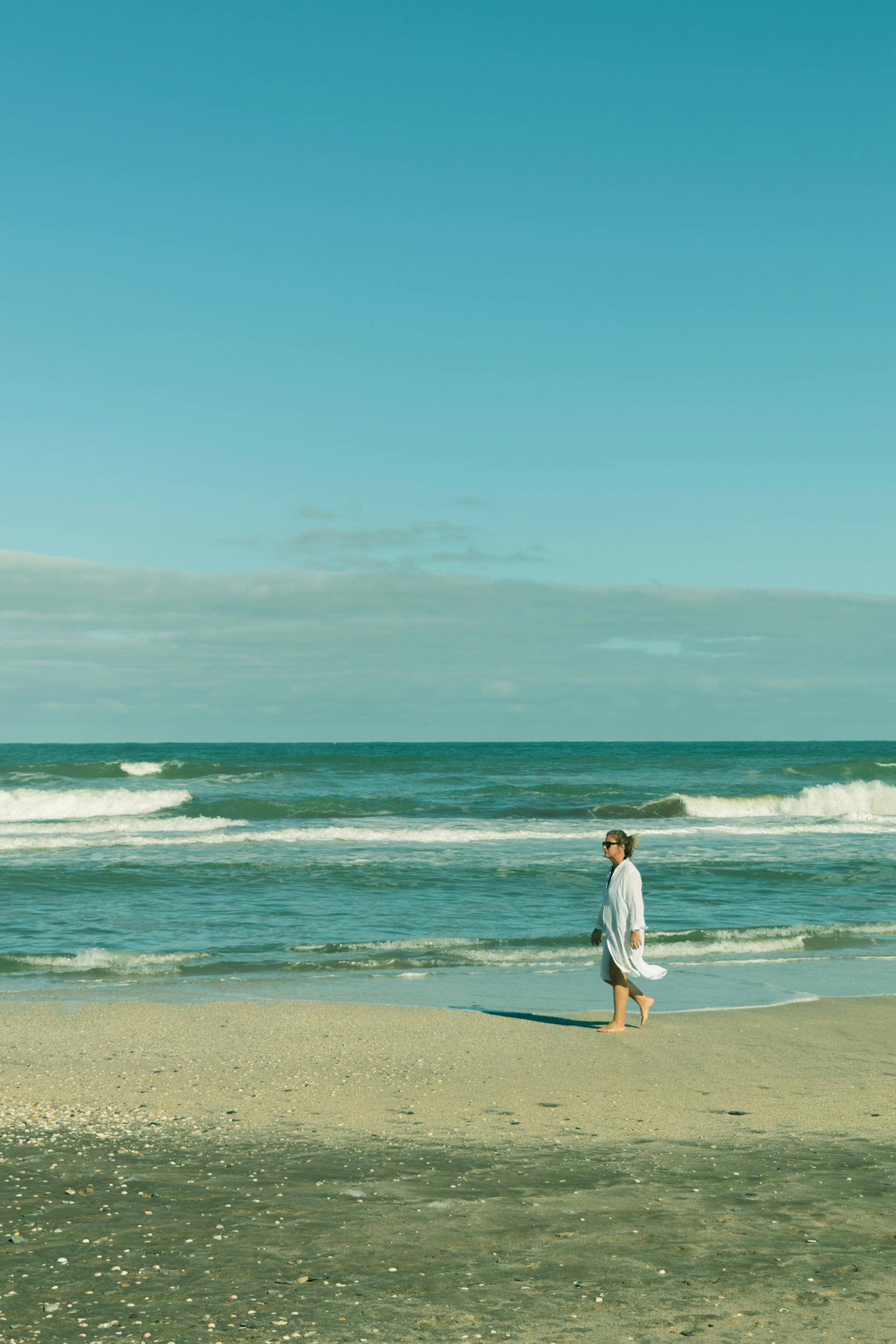 Woman Facing Sideways · Free Stock Photo