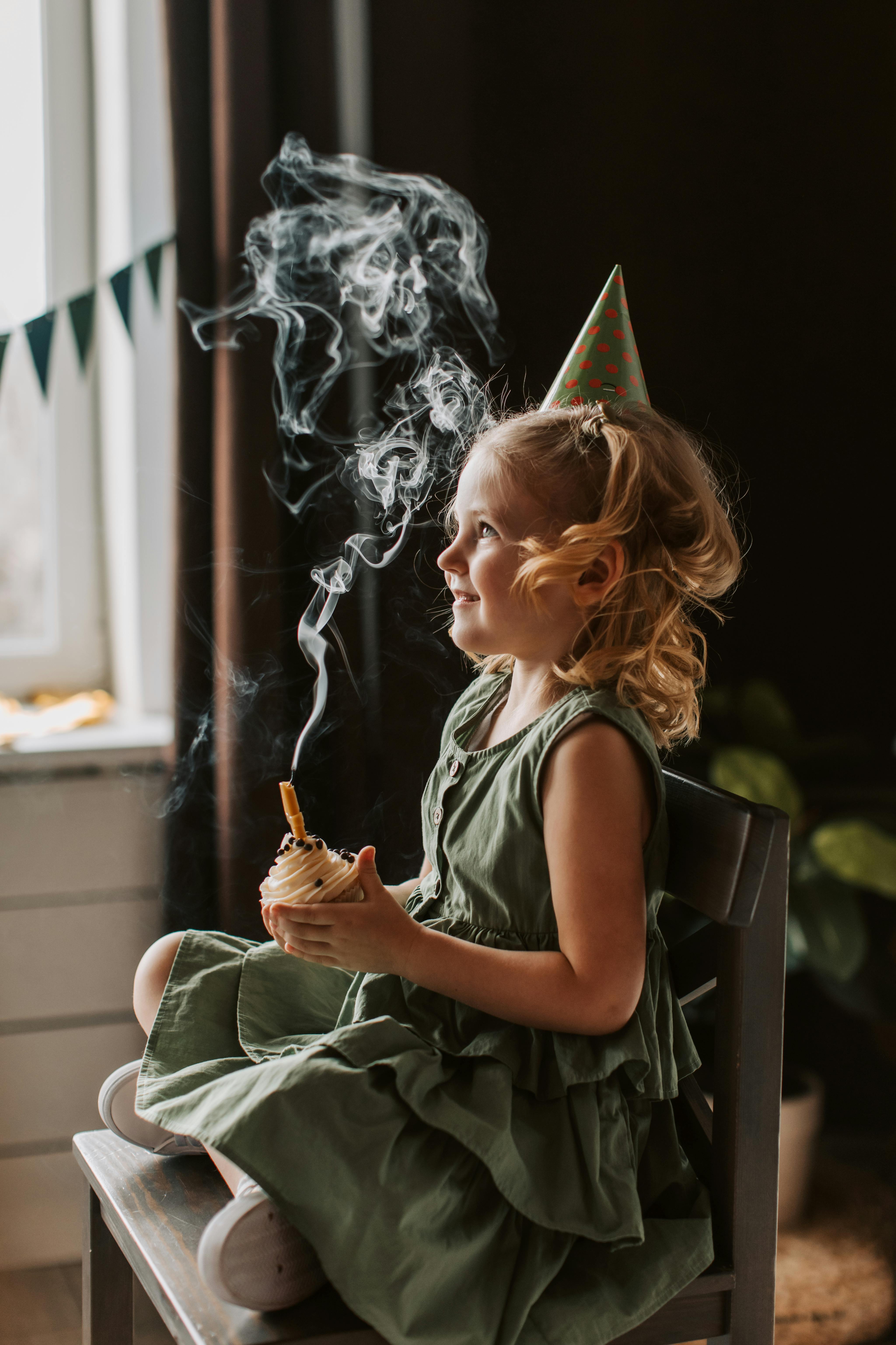 Smoking Cute Girl Photos, Download The BEST Free Smoking Cute Girl ...