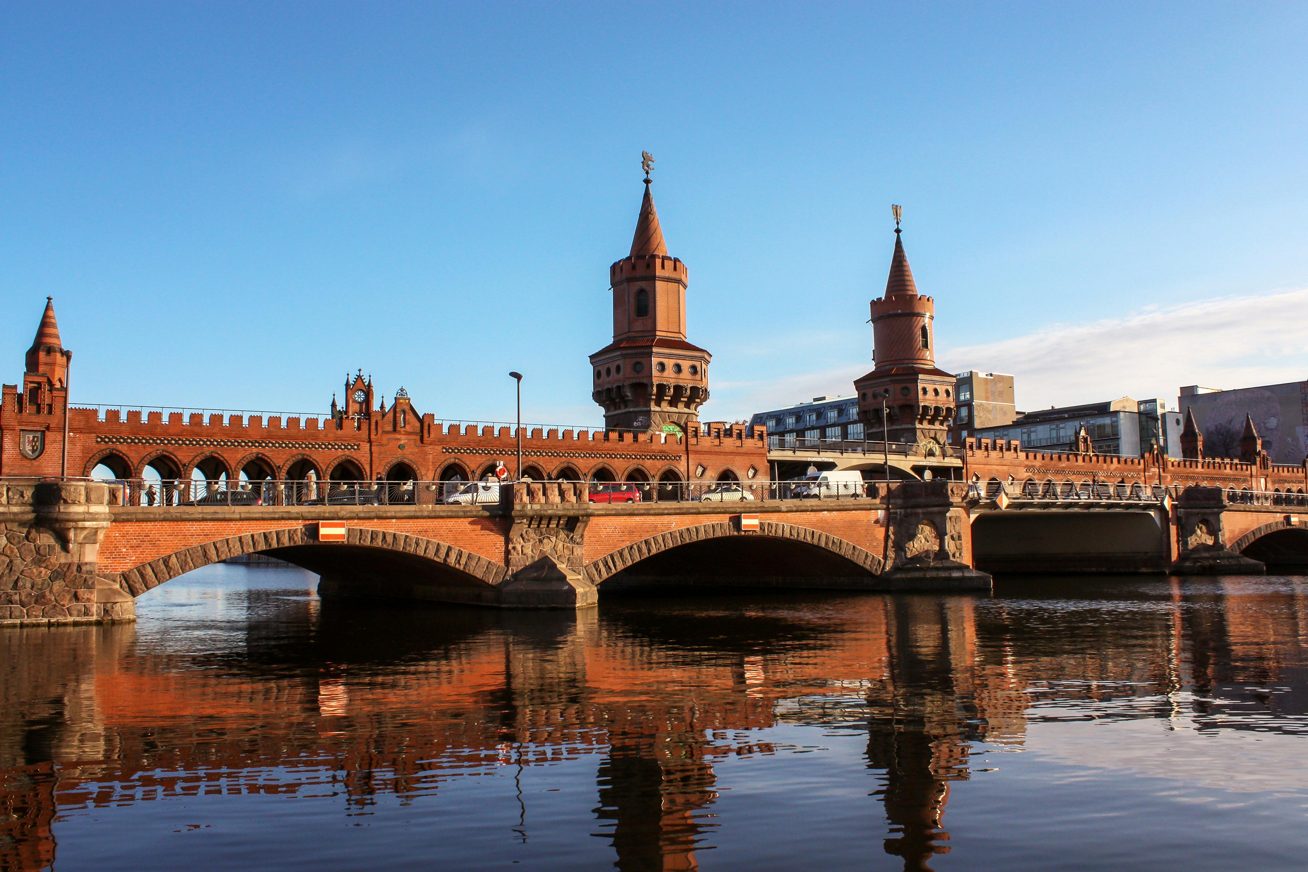 Oberbaumbrücke Photos, Download The BEST Free Oberbaumbrücke Stock ...