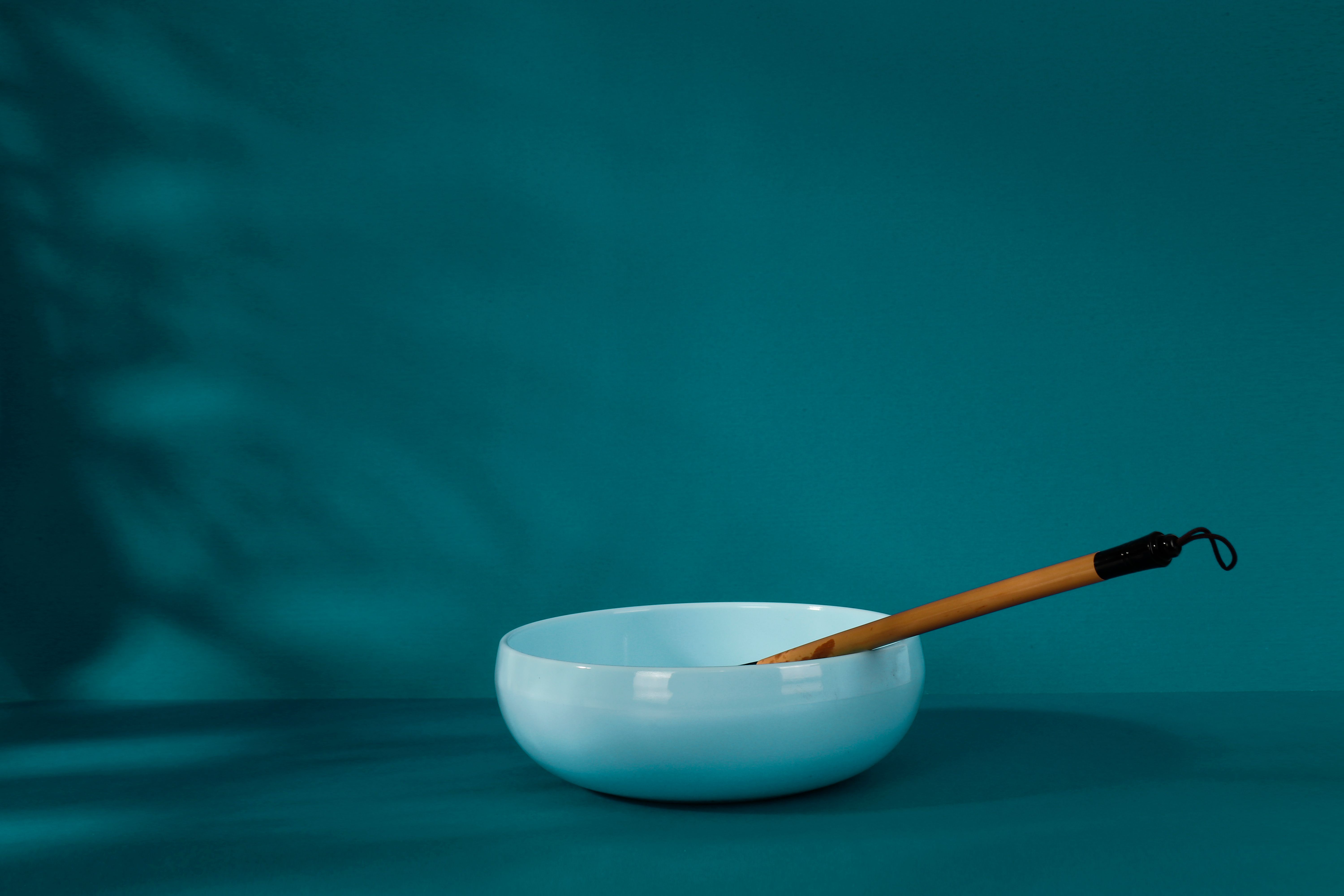 Focused Photography of Blue Ceramic Bowl · Free Stock Photo