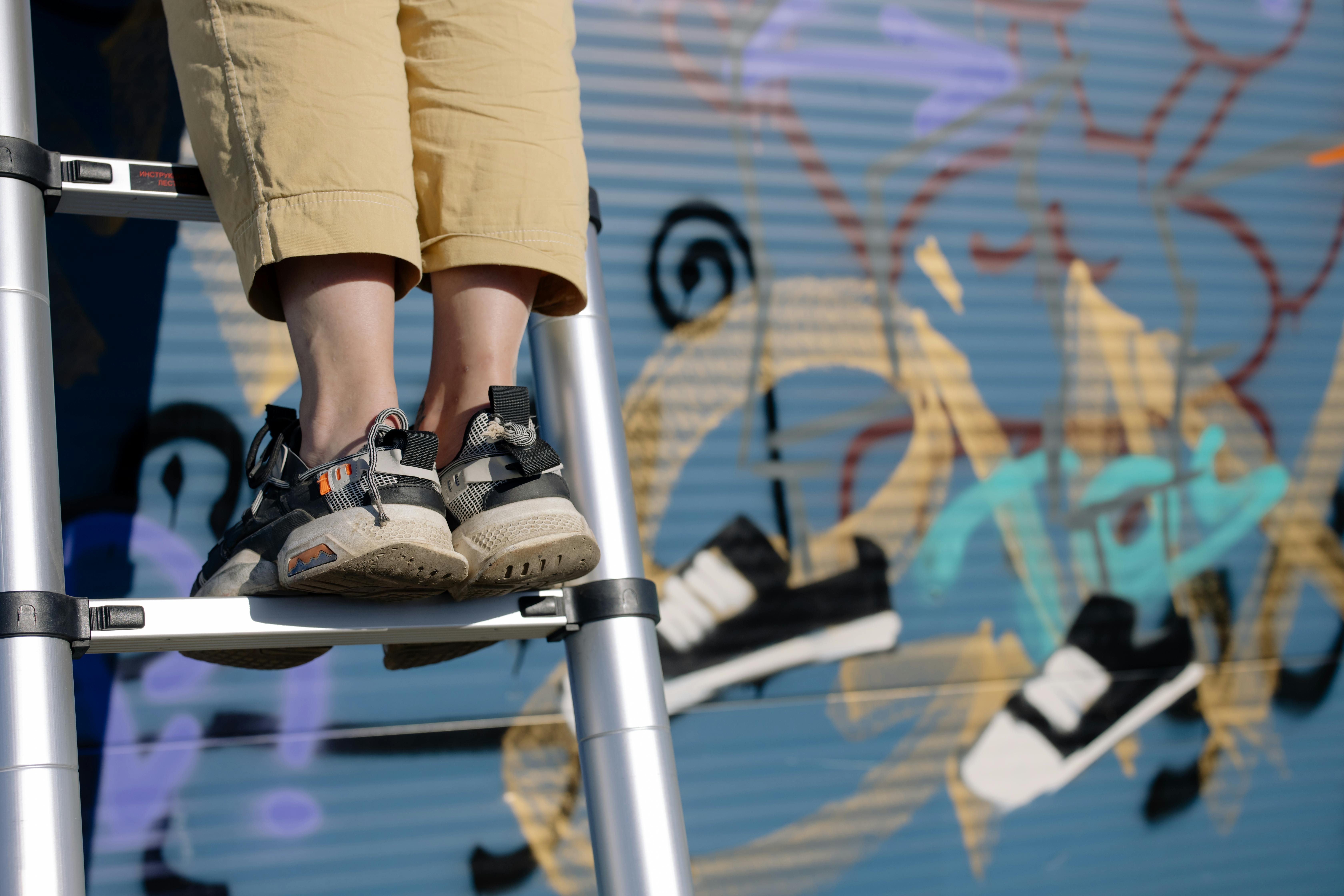 Step Drawing Photos, Download The BEST Free Step Drawing Stock Photos ...