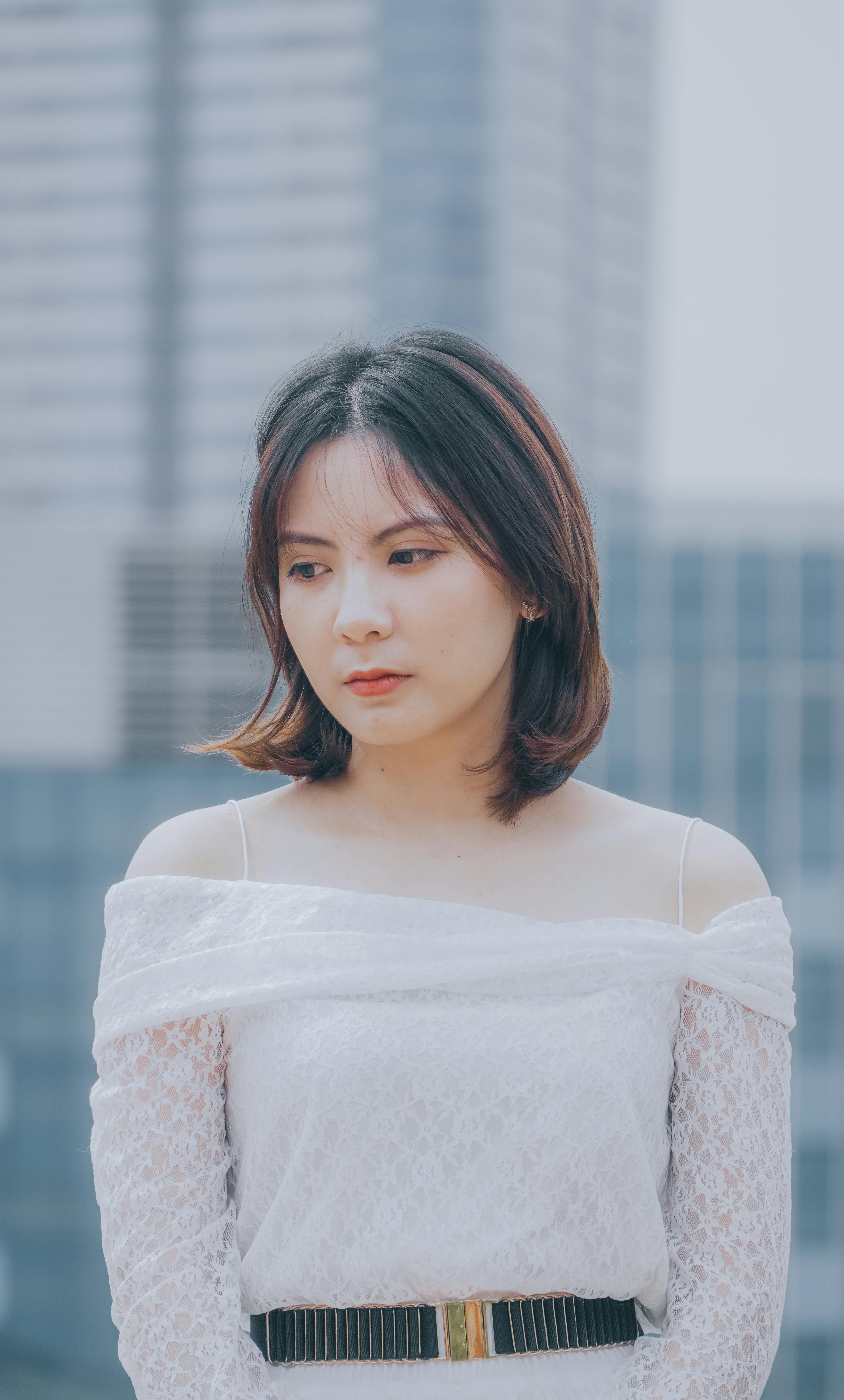 Young People Modeling in Streetwear · Free Stock Photo