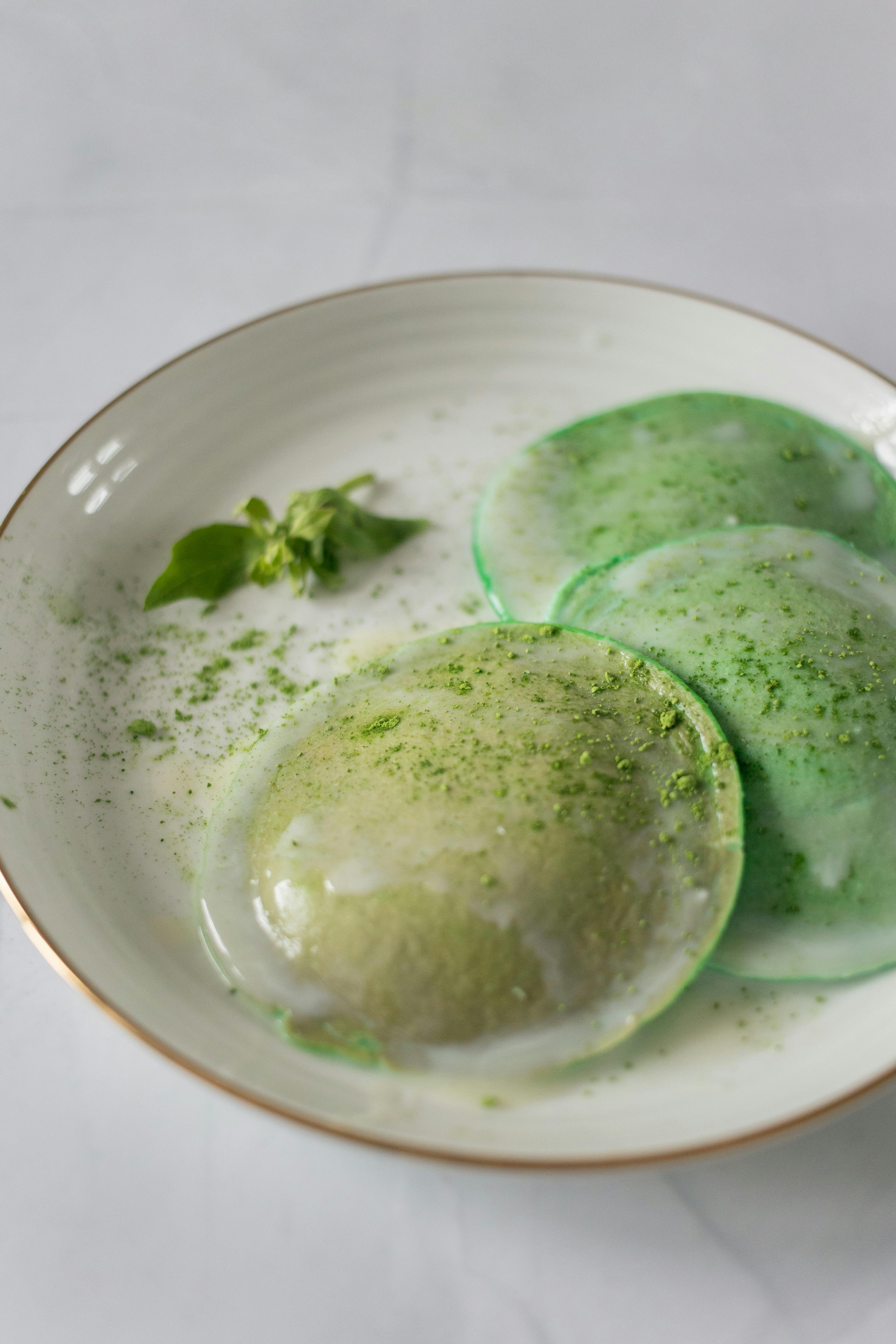 Plates In Garnishing Dessert Color Green Photos, Download The BEST Free ...