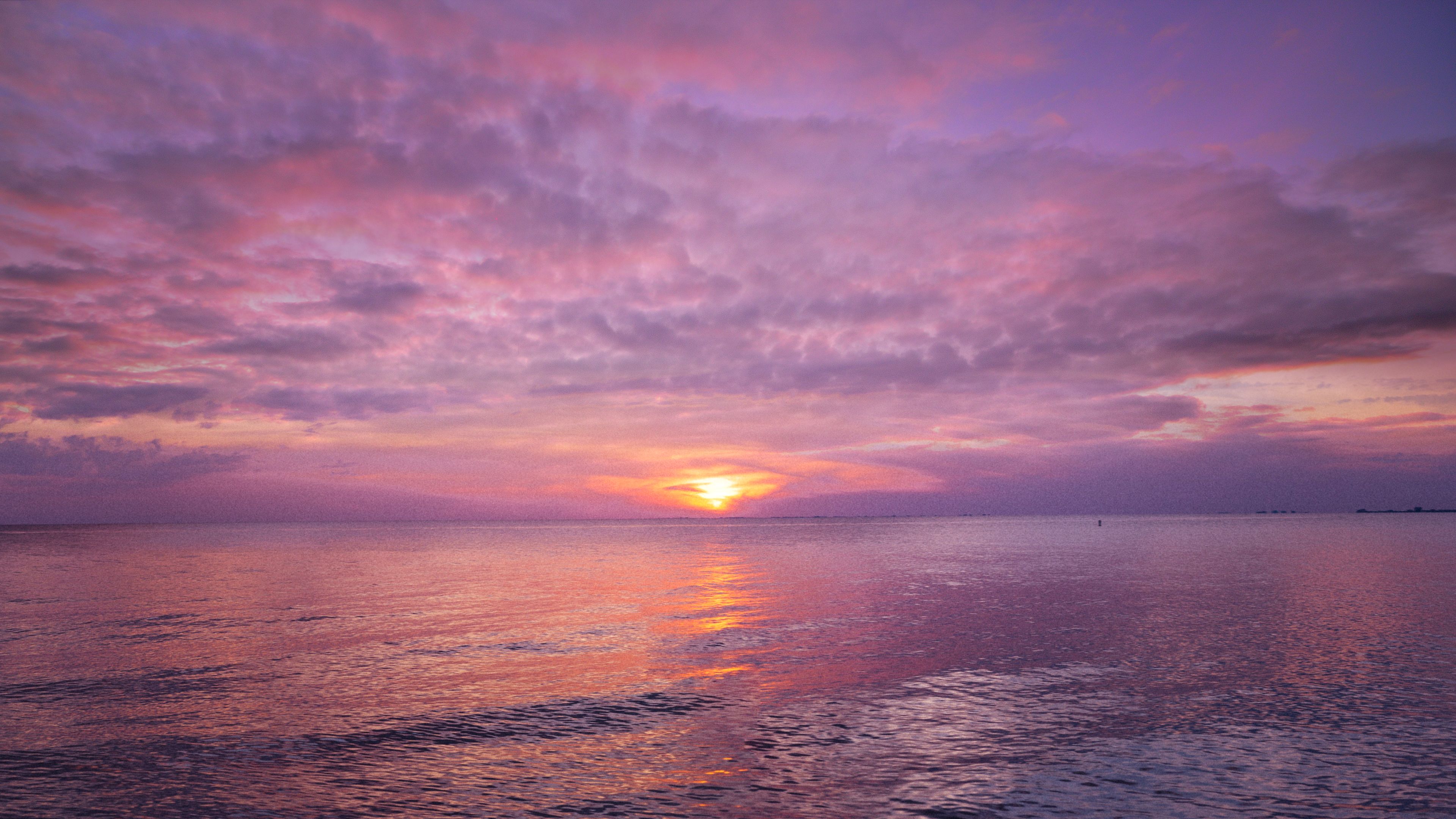 Calm Ocean during Golden Hour · Free Stock Photo