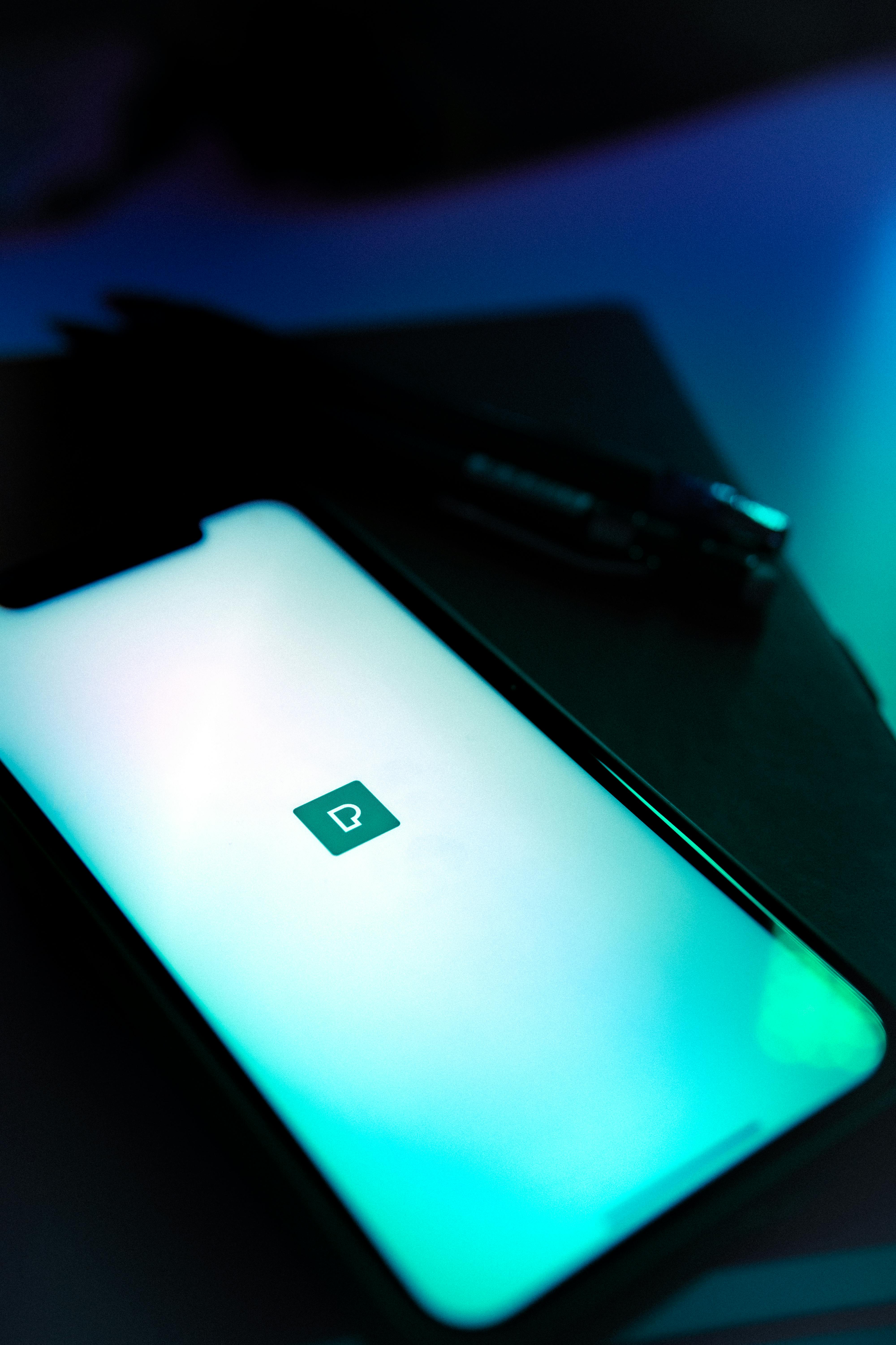 Close-up Photo of a Smartphone · Free Stock Photo