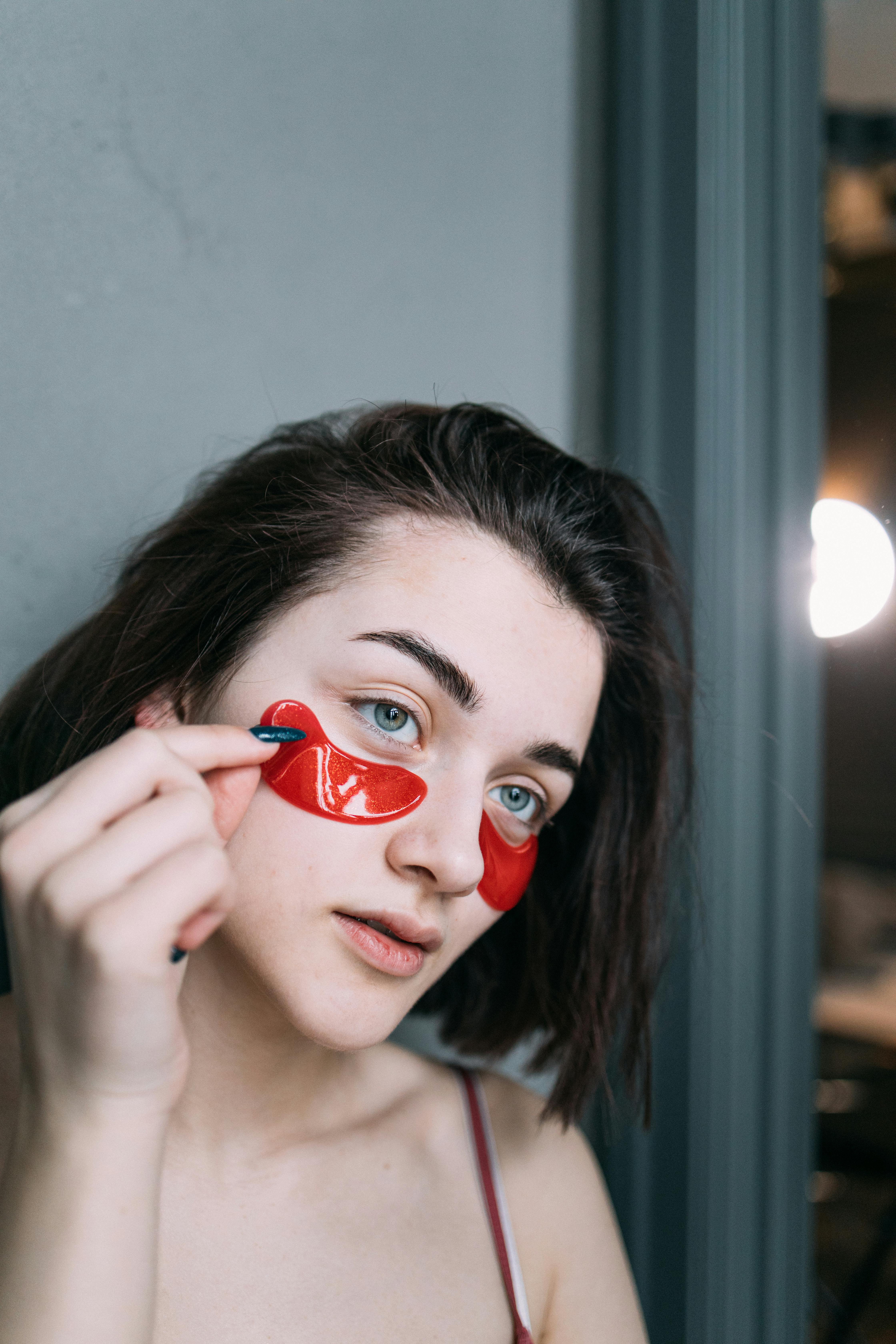 Red Patches Face Photos, Download The BEST Free Red Patches Face Stock ...