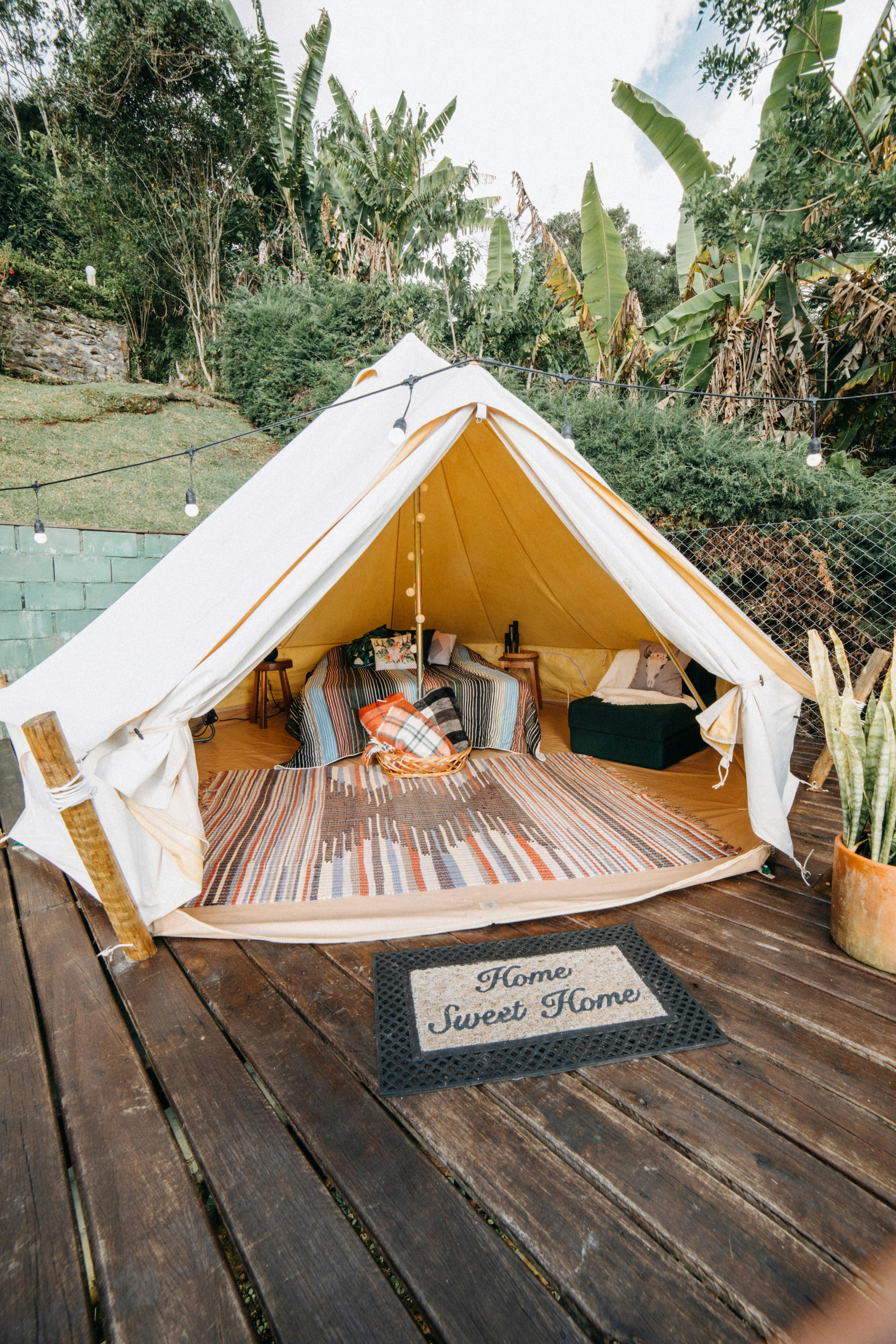 White tent located in countryside · Free Stock Photo