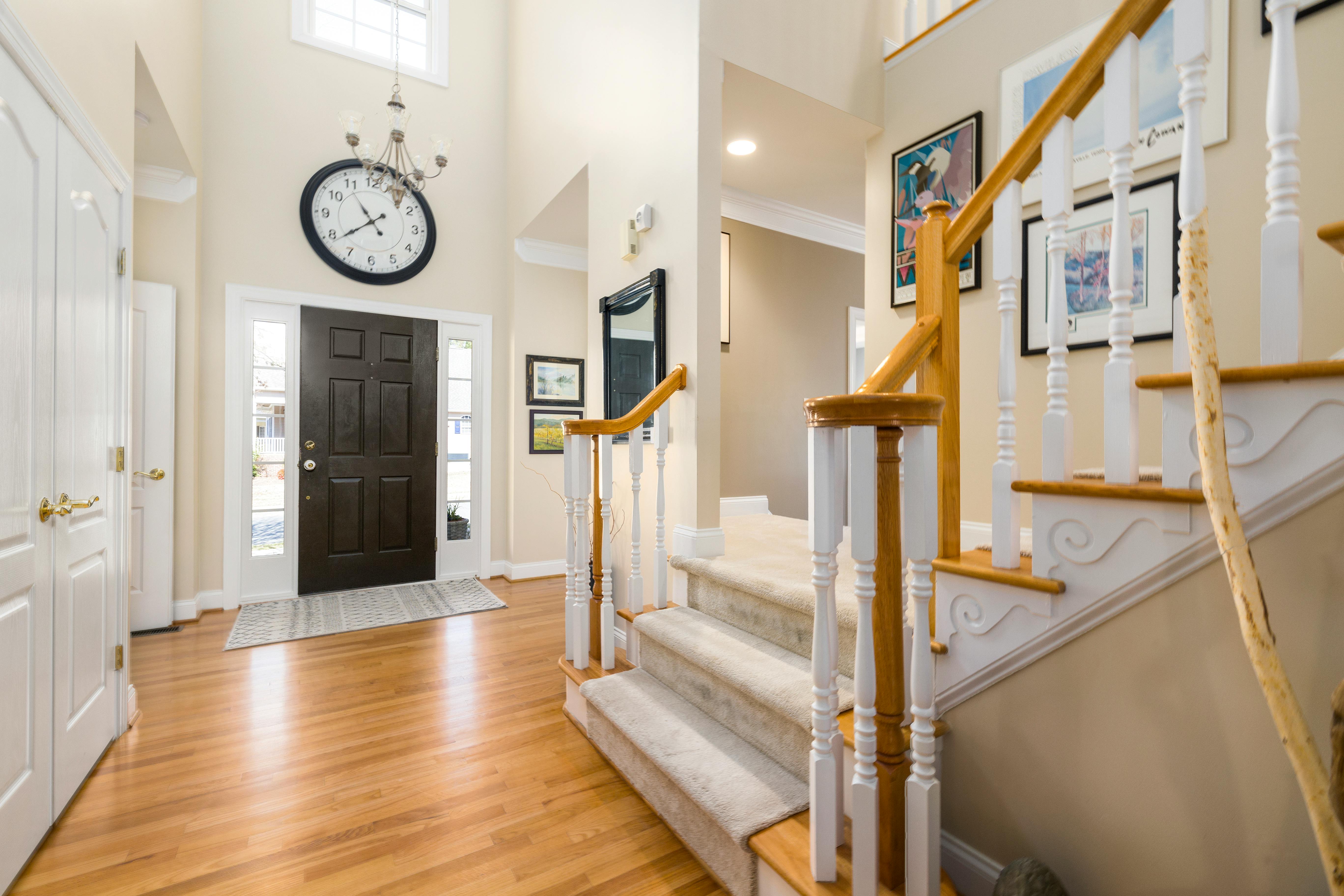 Modern Domestic Hall Interior · Free Stock Photo