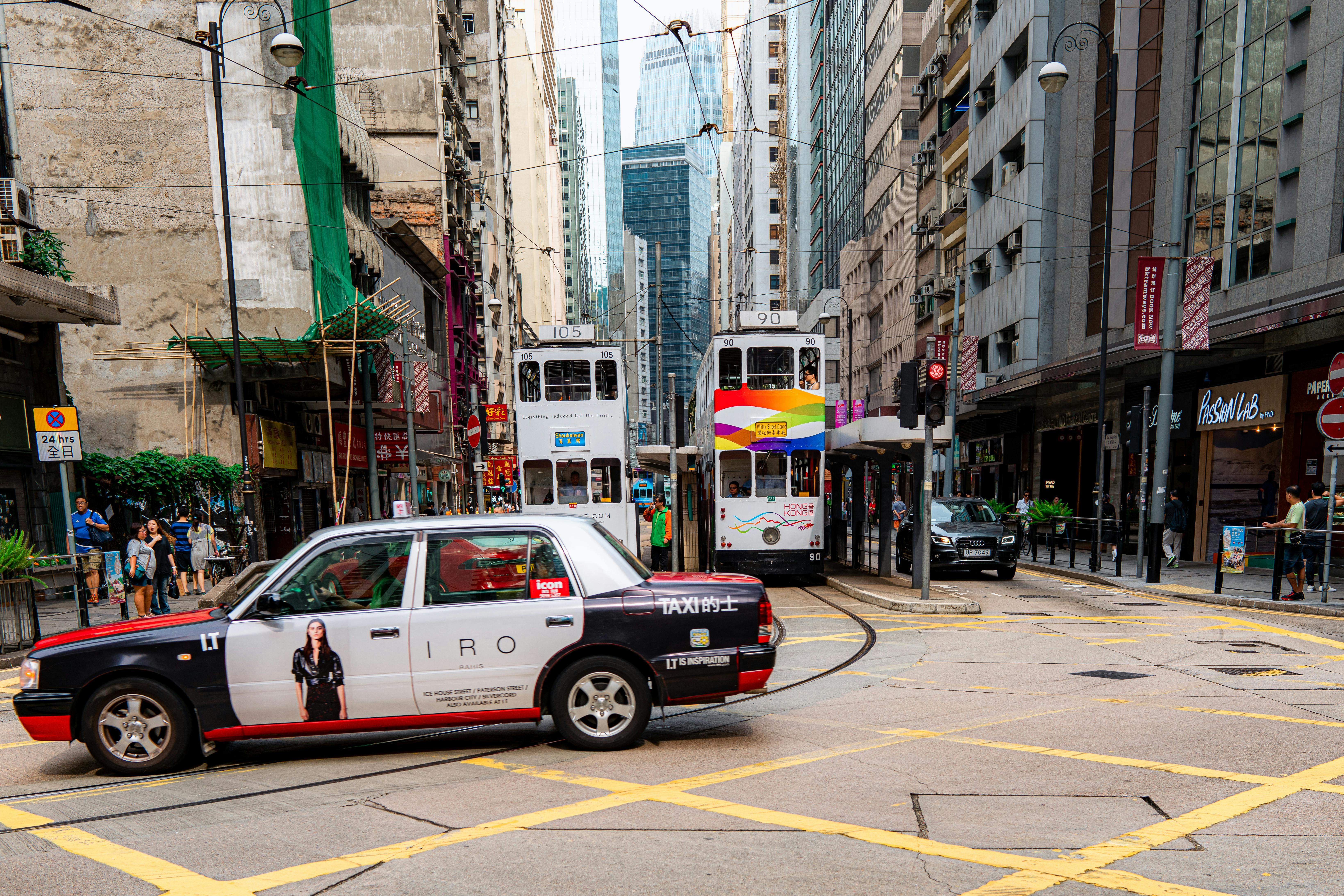 Car on Intersection in City · Free Stock Photo