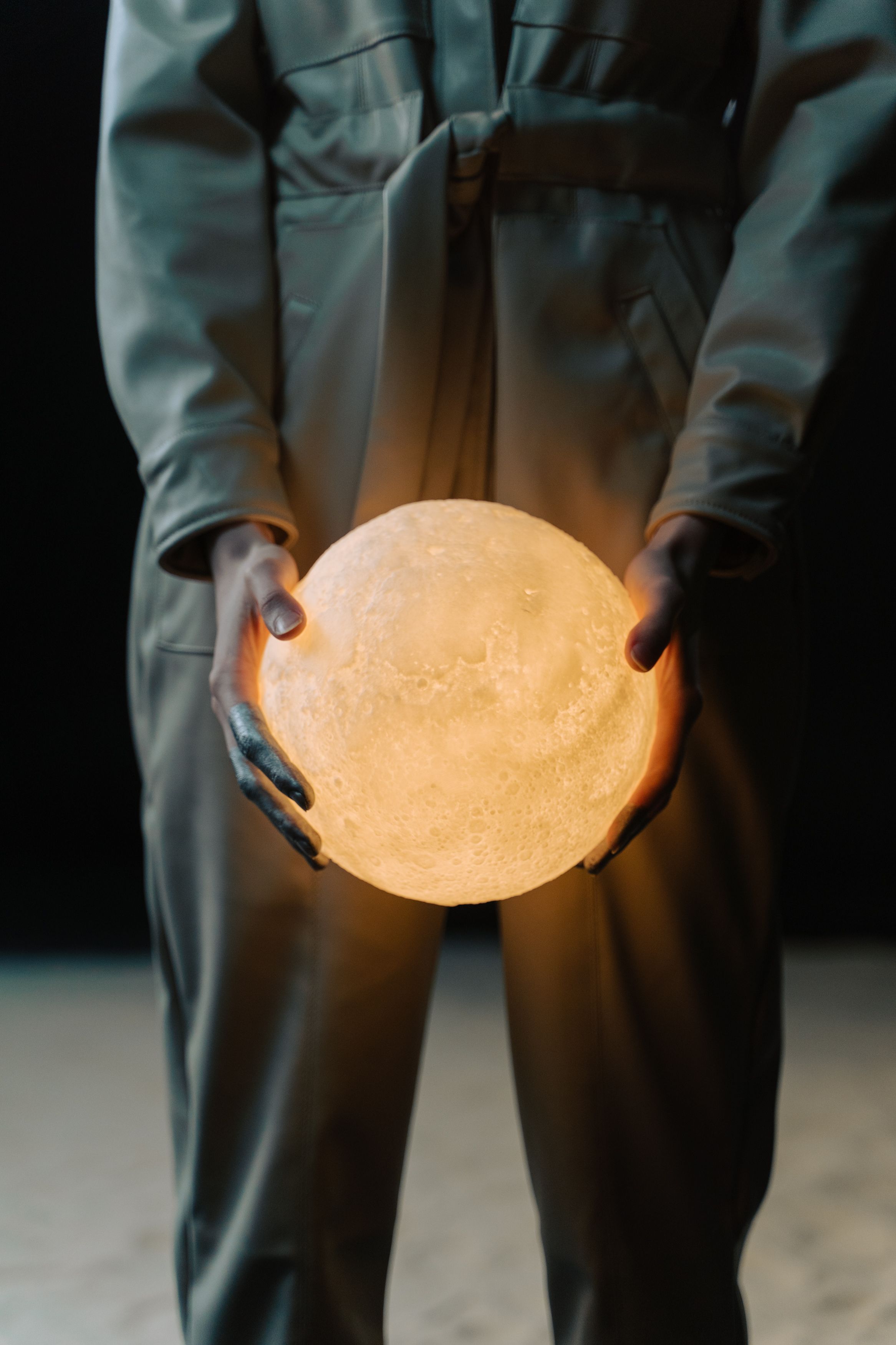 Hands Holding Sphere Photos, Download The BEST Free Hands Holding ...