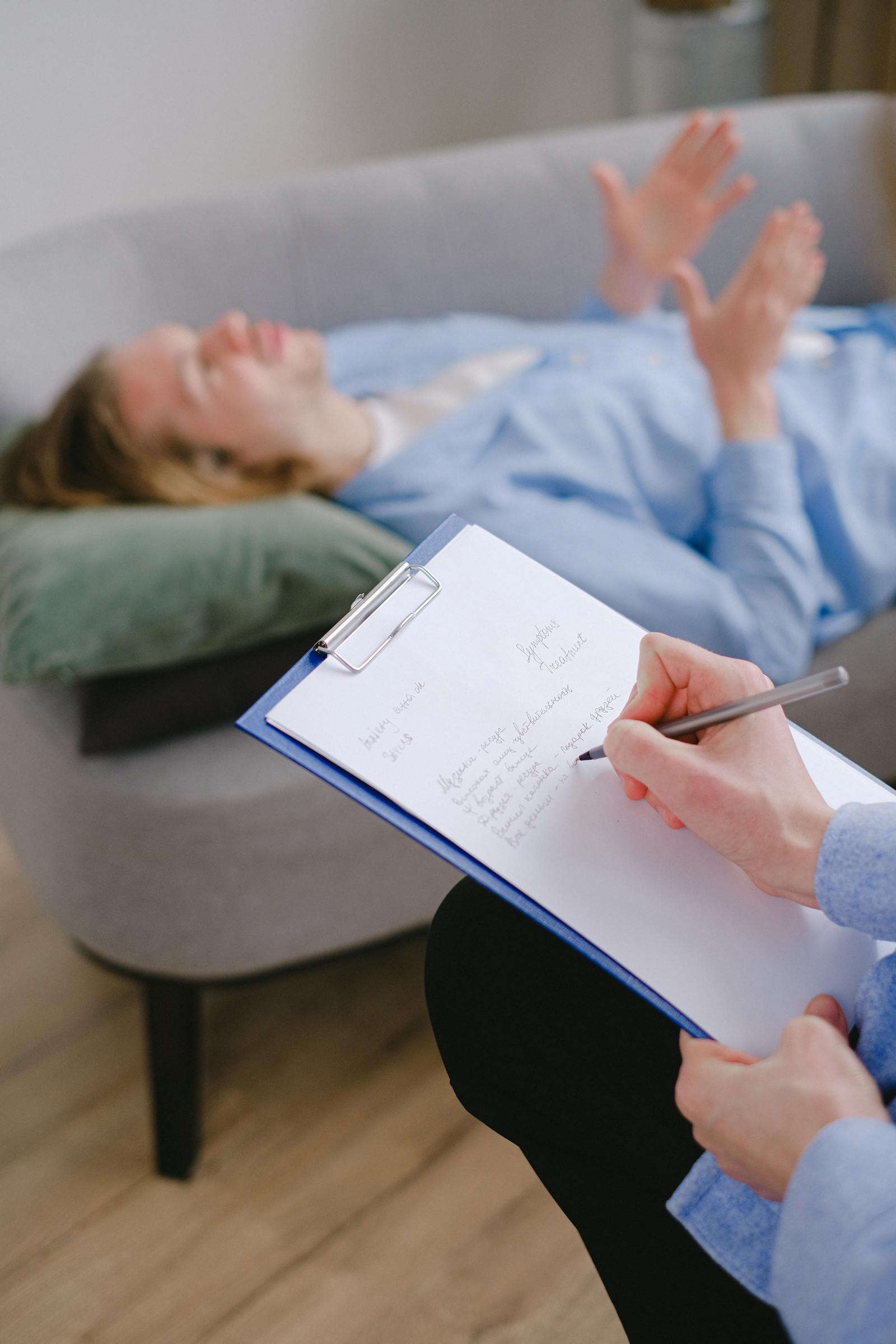 Person Evaluating Photos, Download The BEST Free Person Evaluating ...