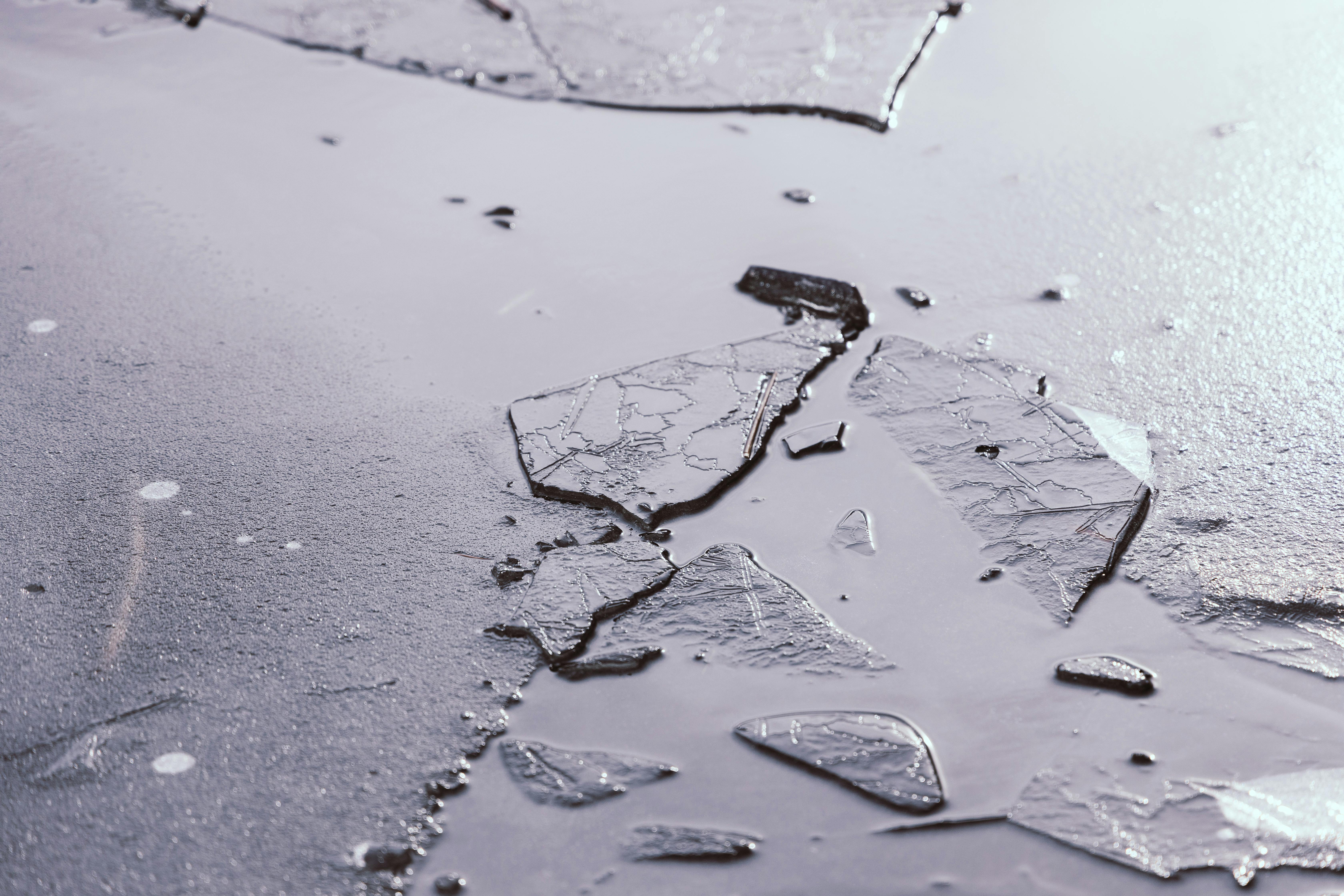 Close-up of Broken Ice Surface · Free Stock Photo