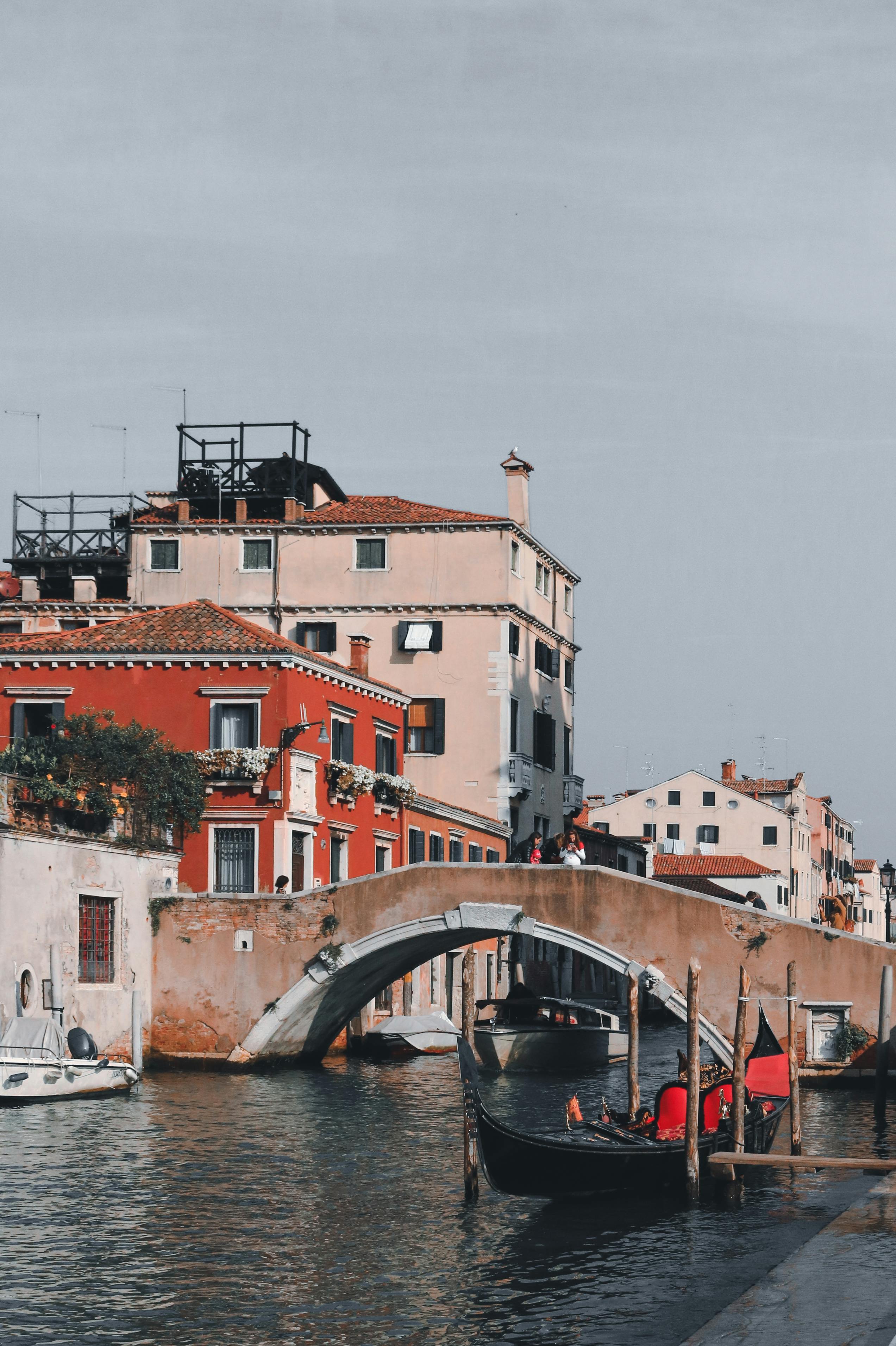 Italian Boat Photos, Download The BEST Free Italian Boat Stock Photos ...