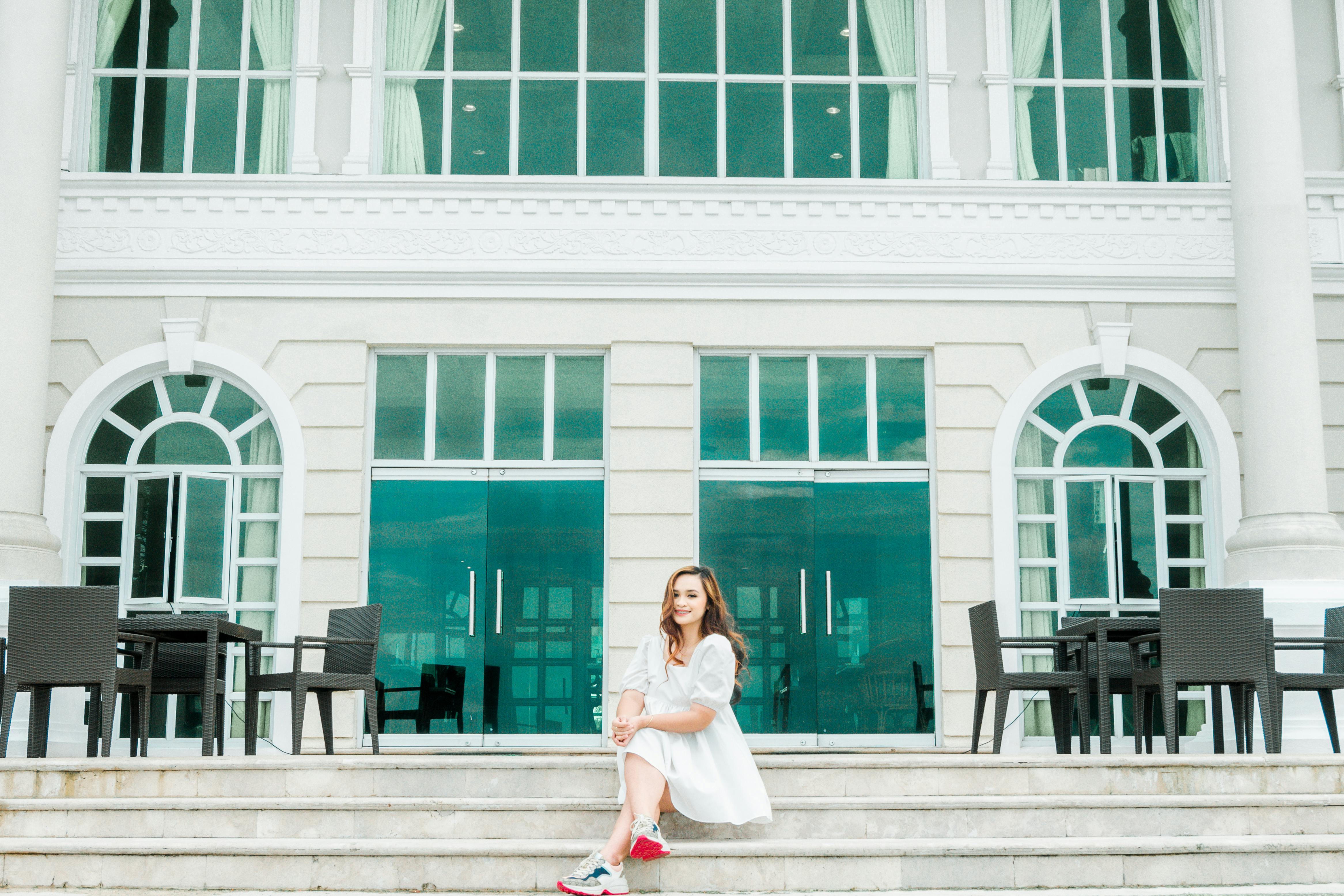 Side View of Woman with Veil · Free Stock Photo