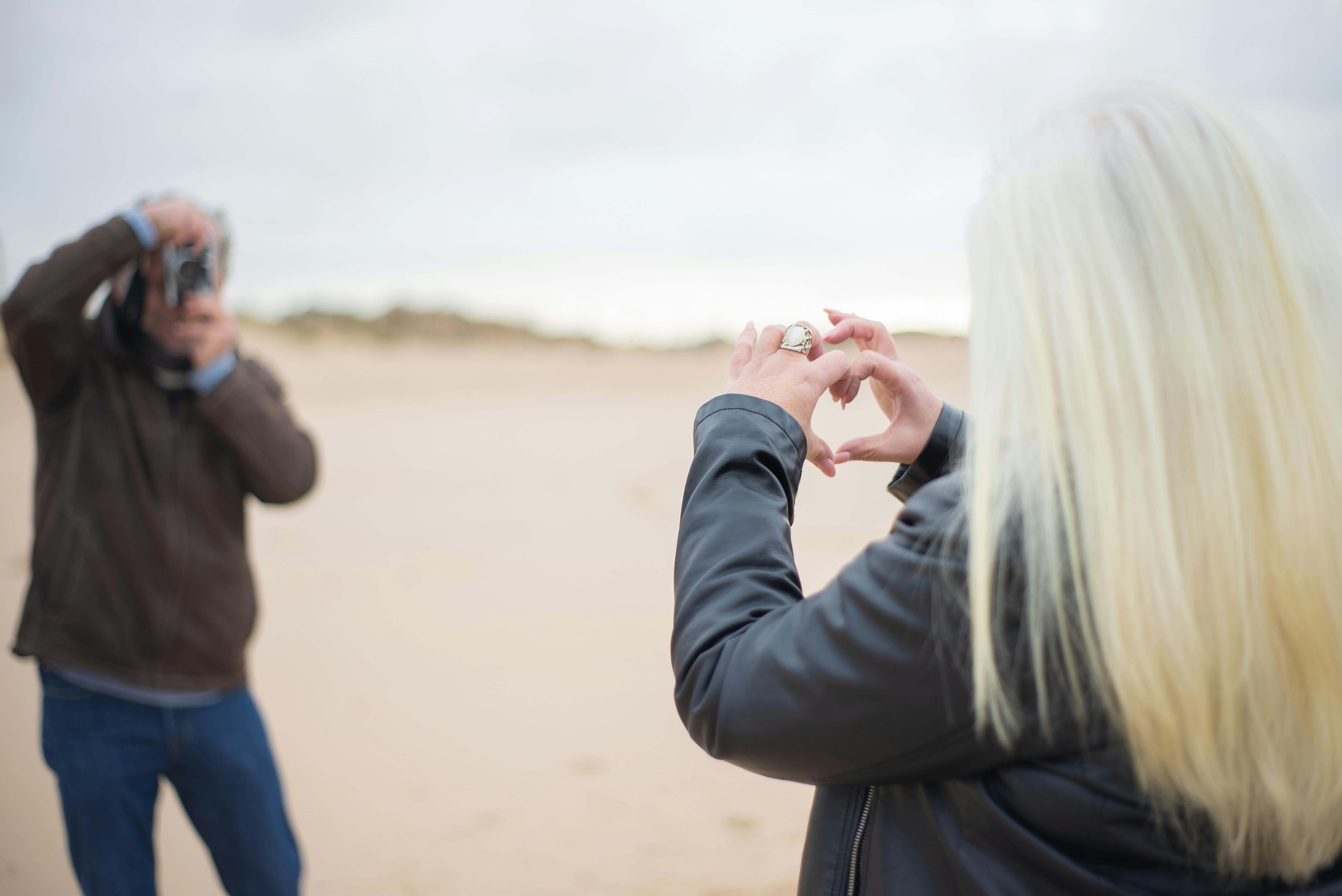 Picture Taking Photos, Download The BEST Free Picture Taking Stock ...