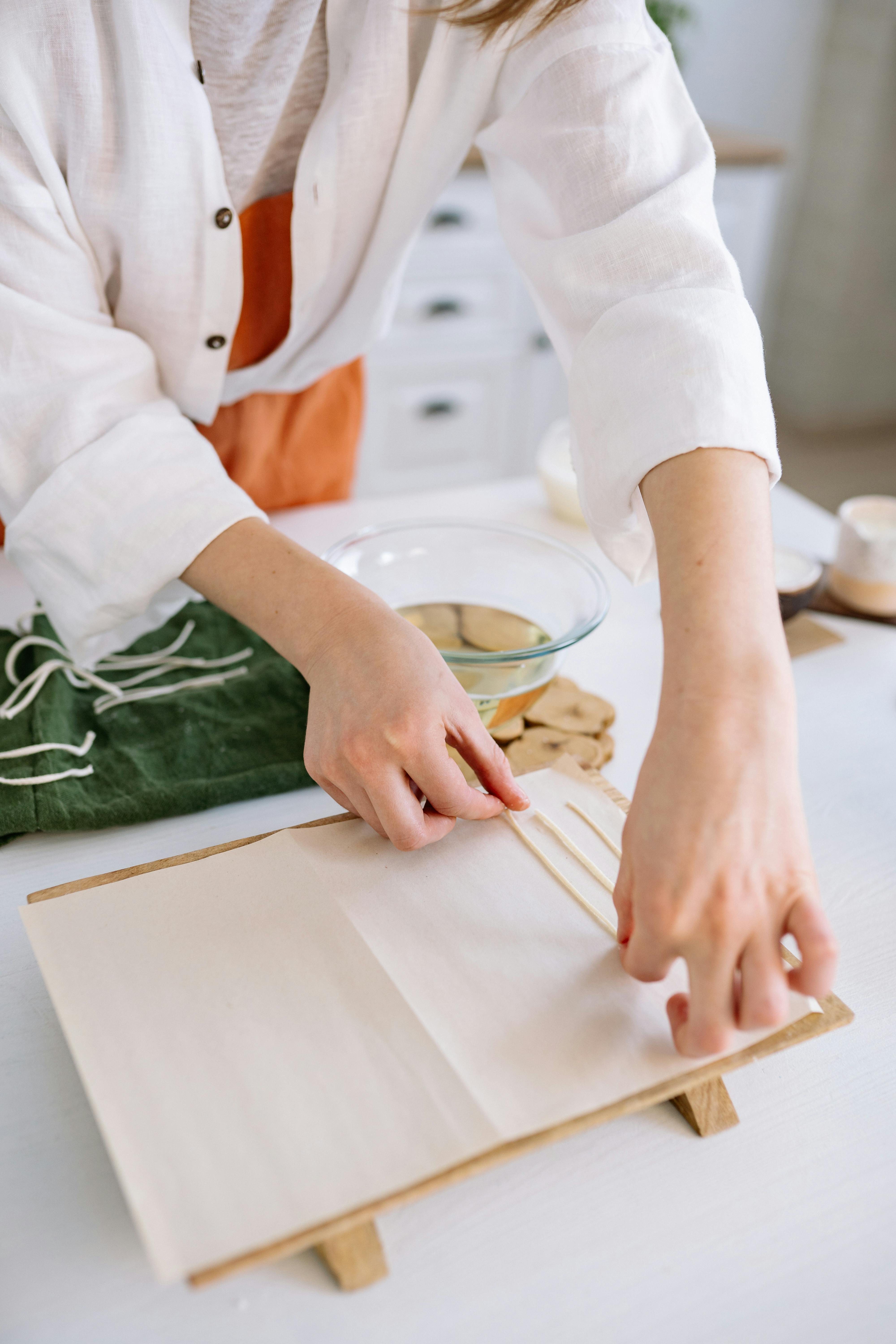 Craft Paper Photos, Download The BEST Free Craft Paper Stock Photos ...