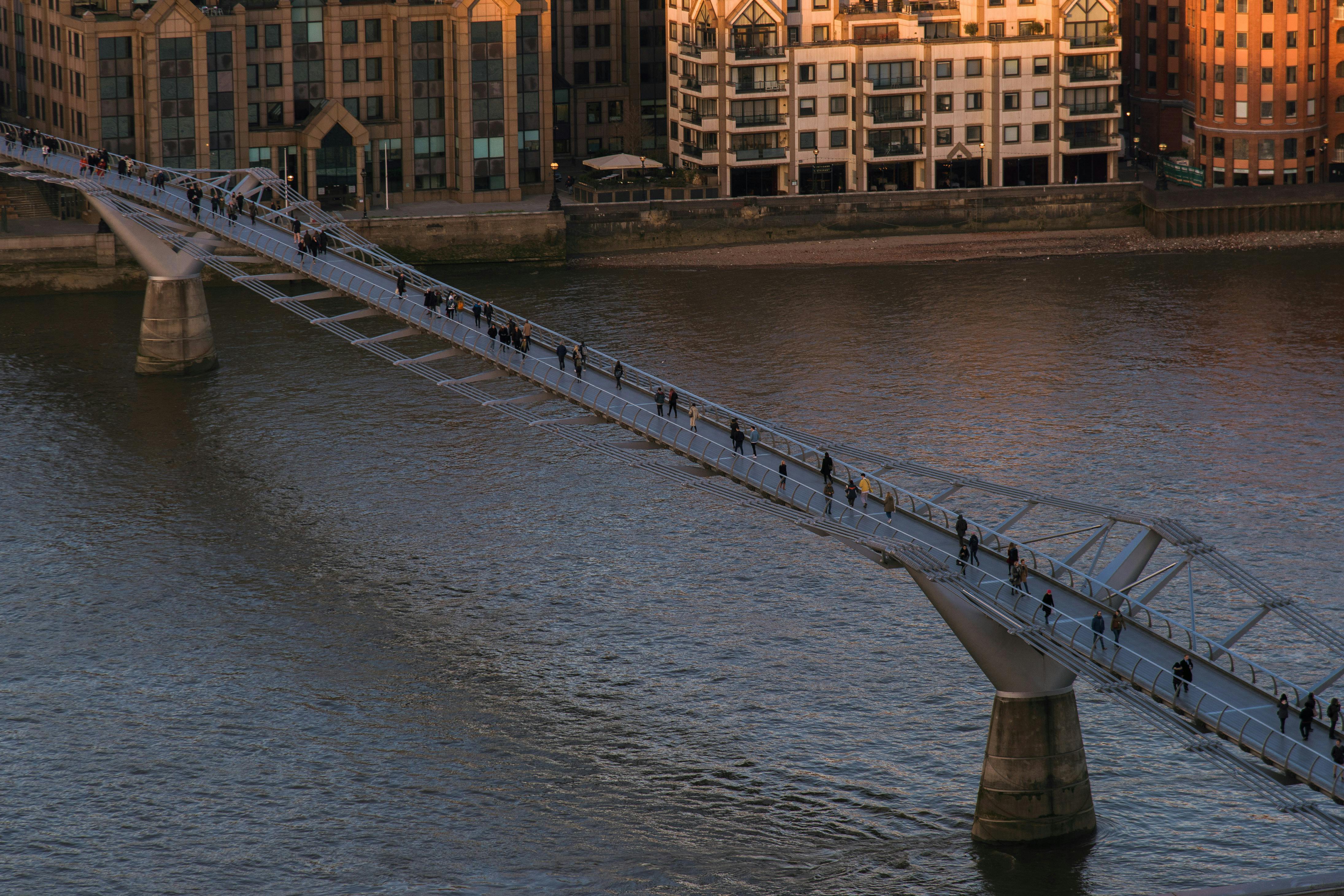 London Life Insurance: A Simple History of Growth and Change