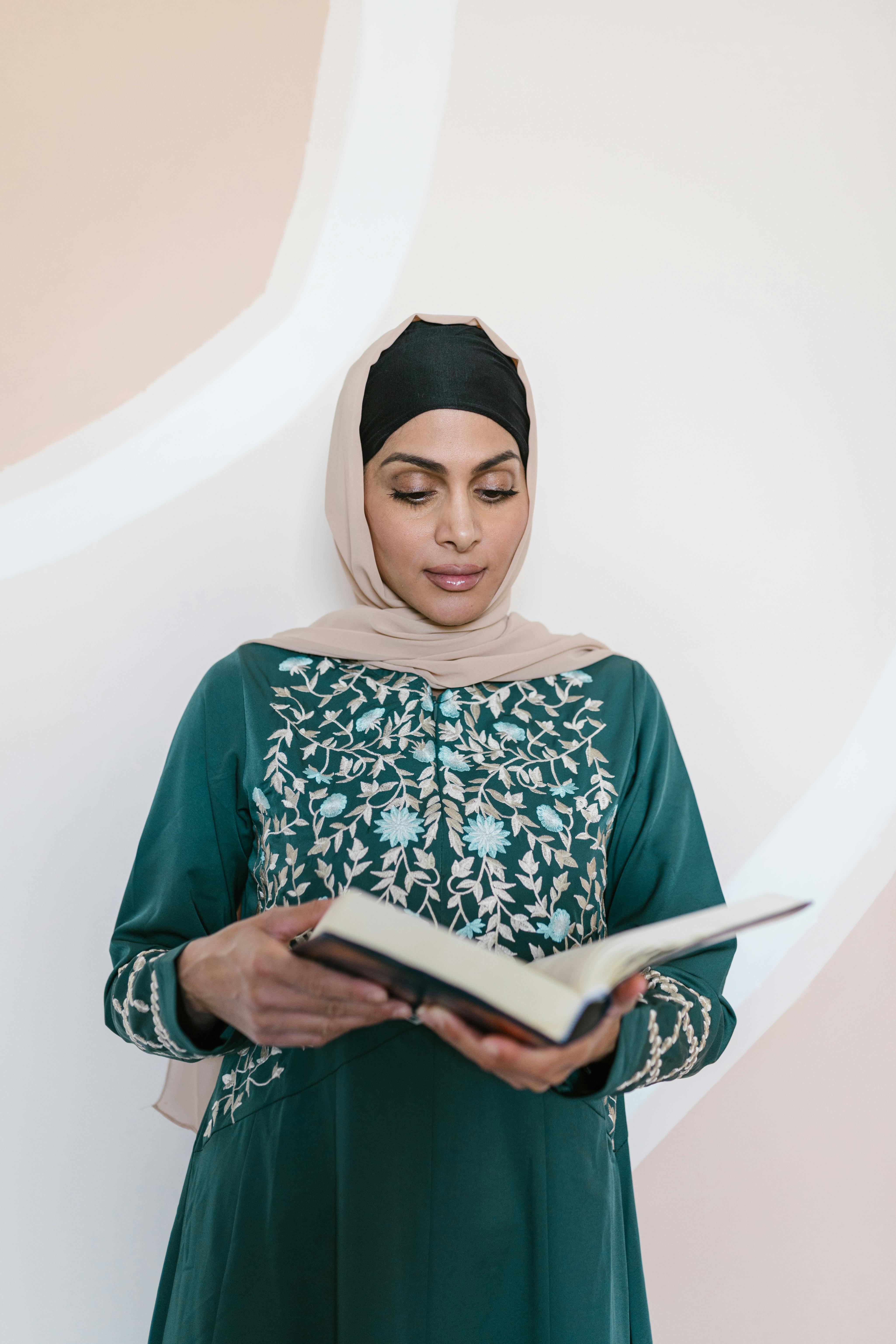 Woman in Classroom · Free Stock Photo