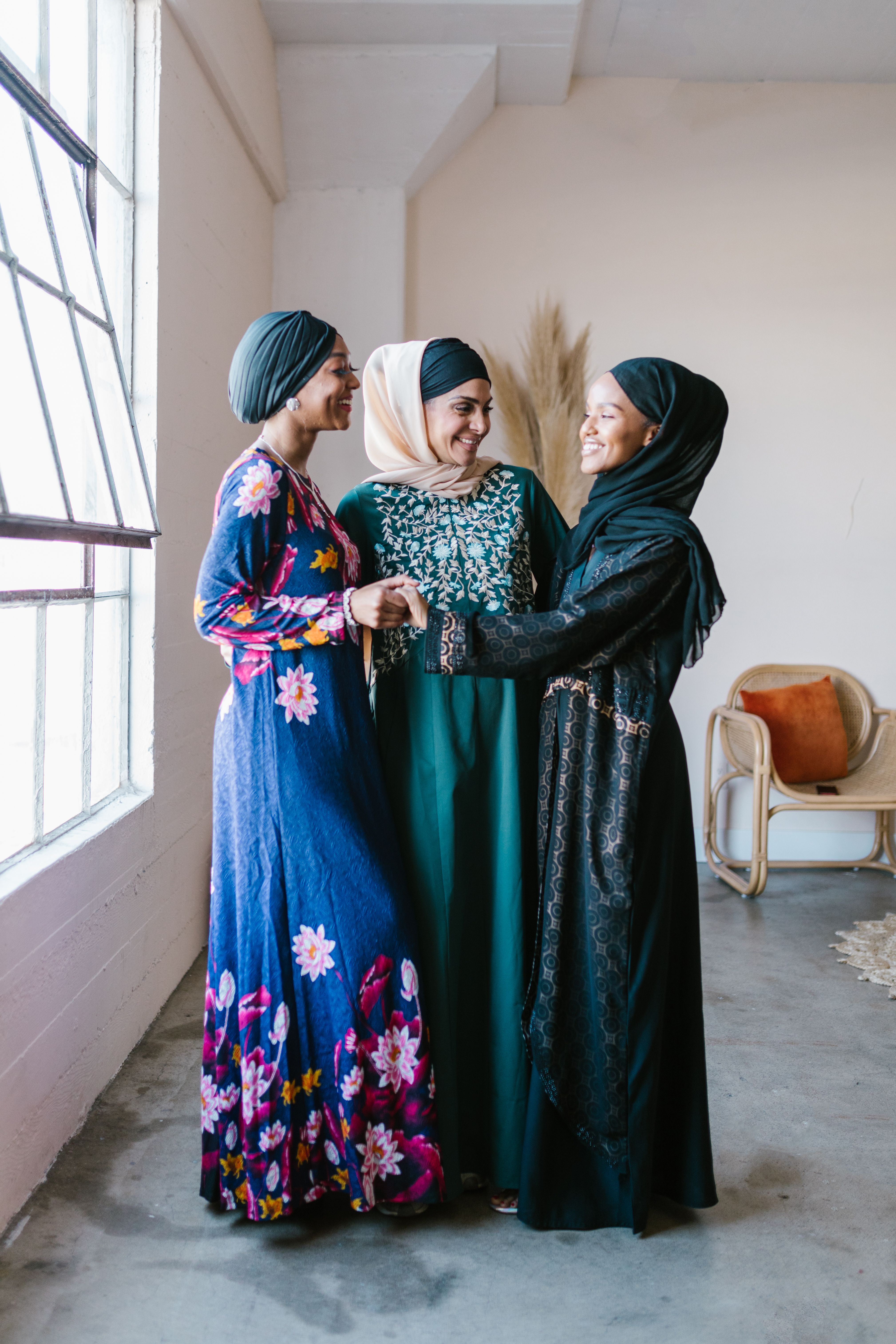 Woman in Niqab and Abaya in Town in Turkey · Free Stock Photo