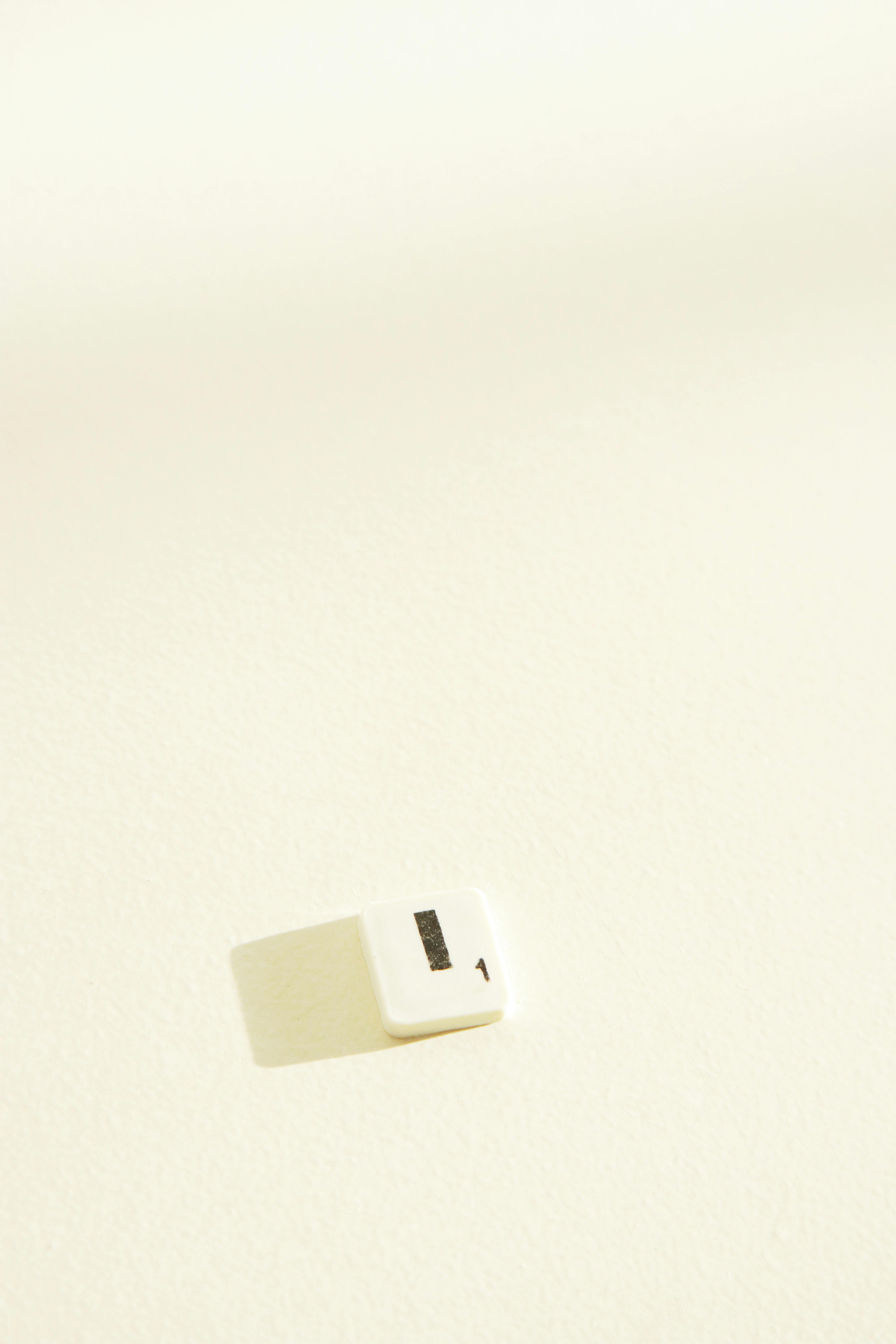 Thinking Plain Background Photos, Download The BEST Free Thinking Plain ...