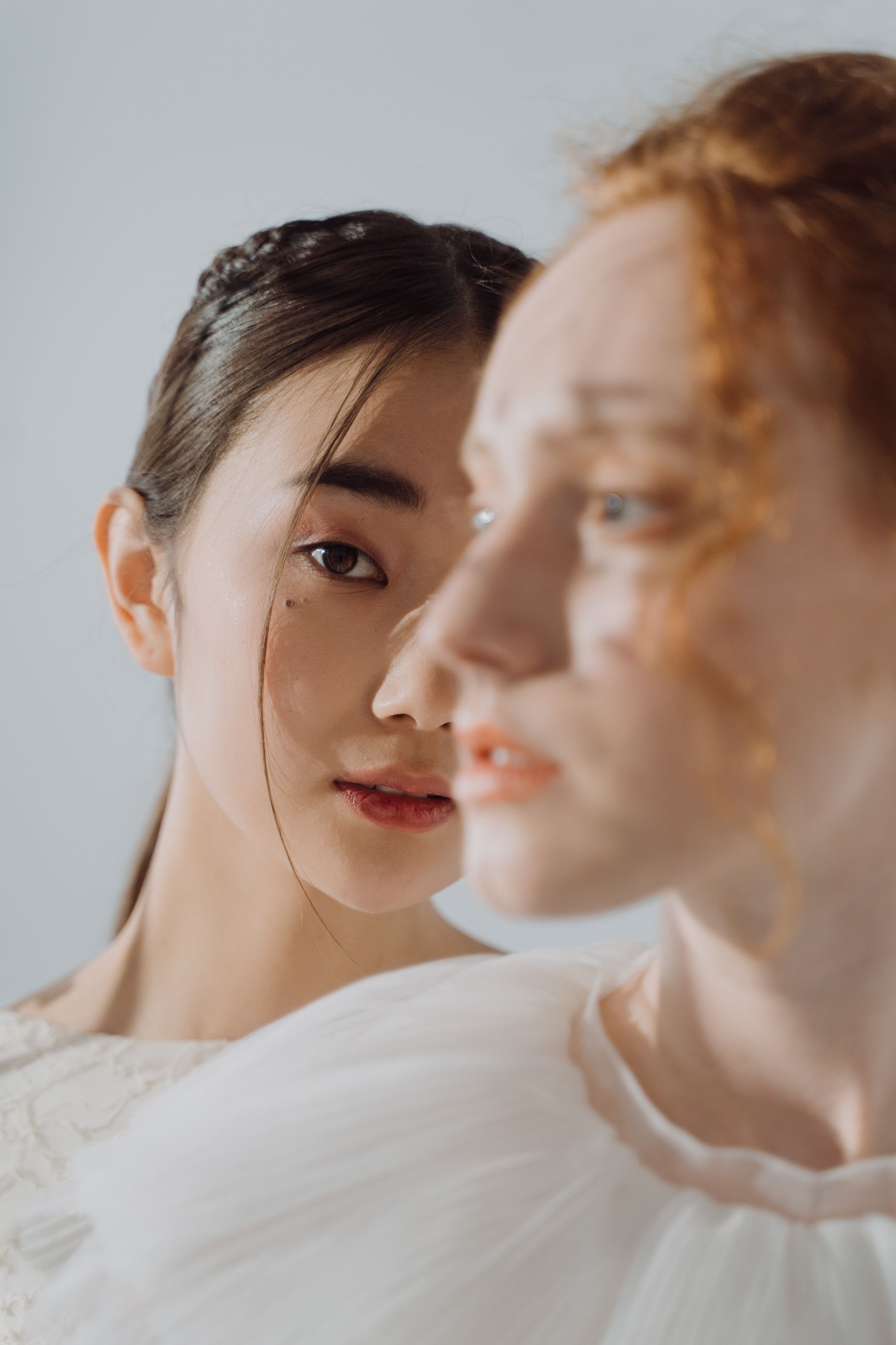 Young Woman Point at Screen · Free Stock Photo
