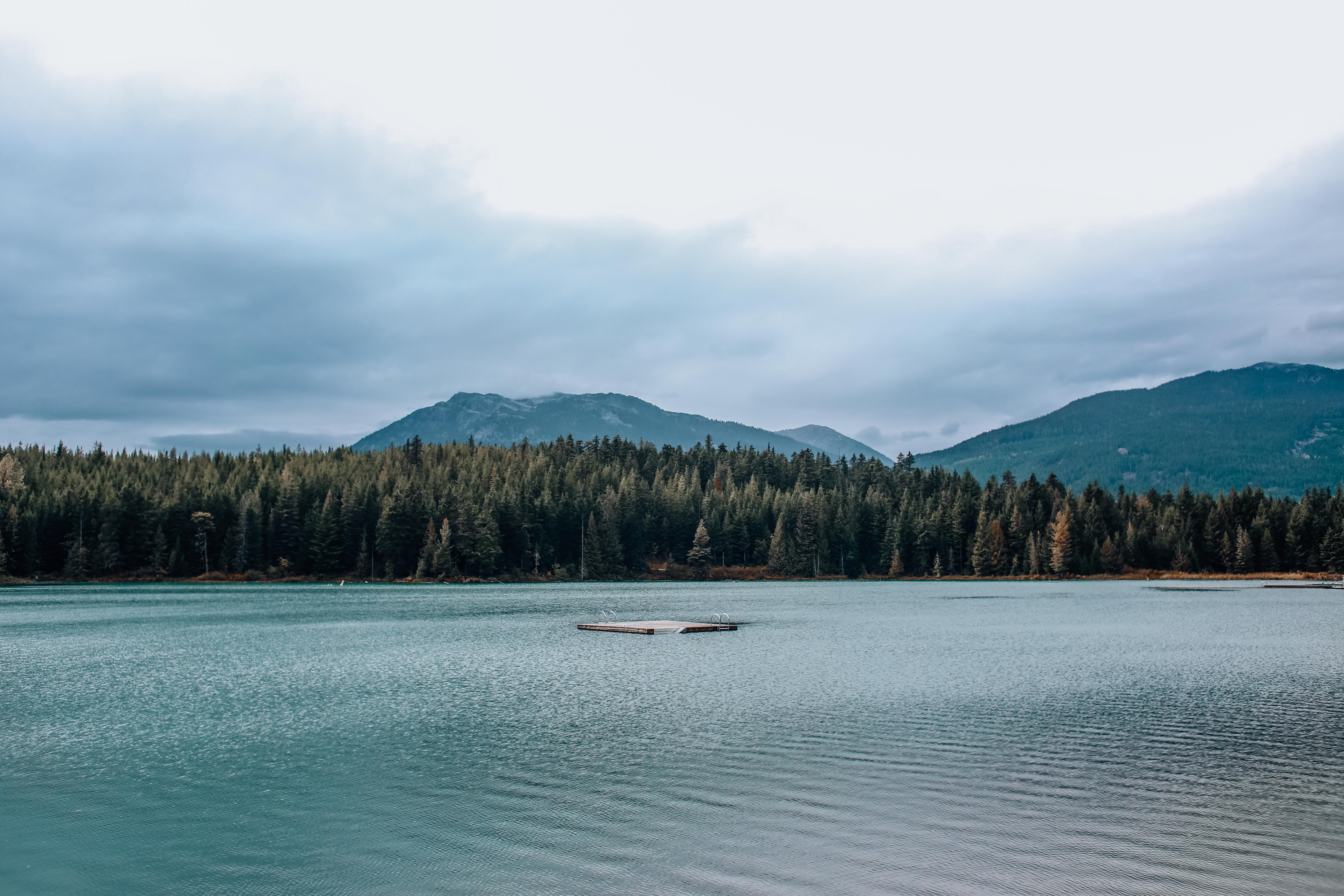 Platform in Middle of Lake · Free Stock Photo