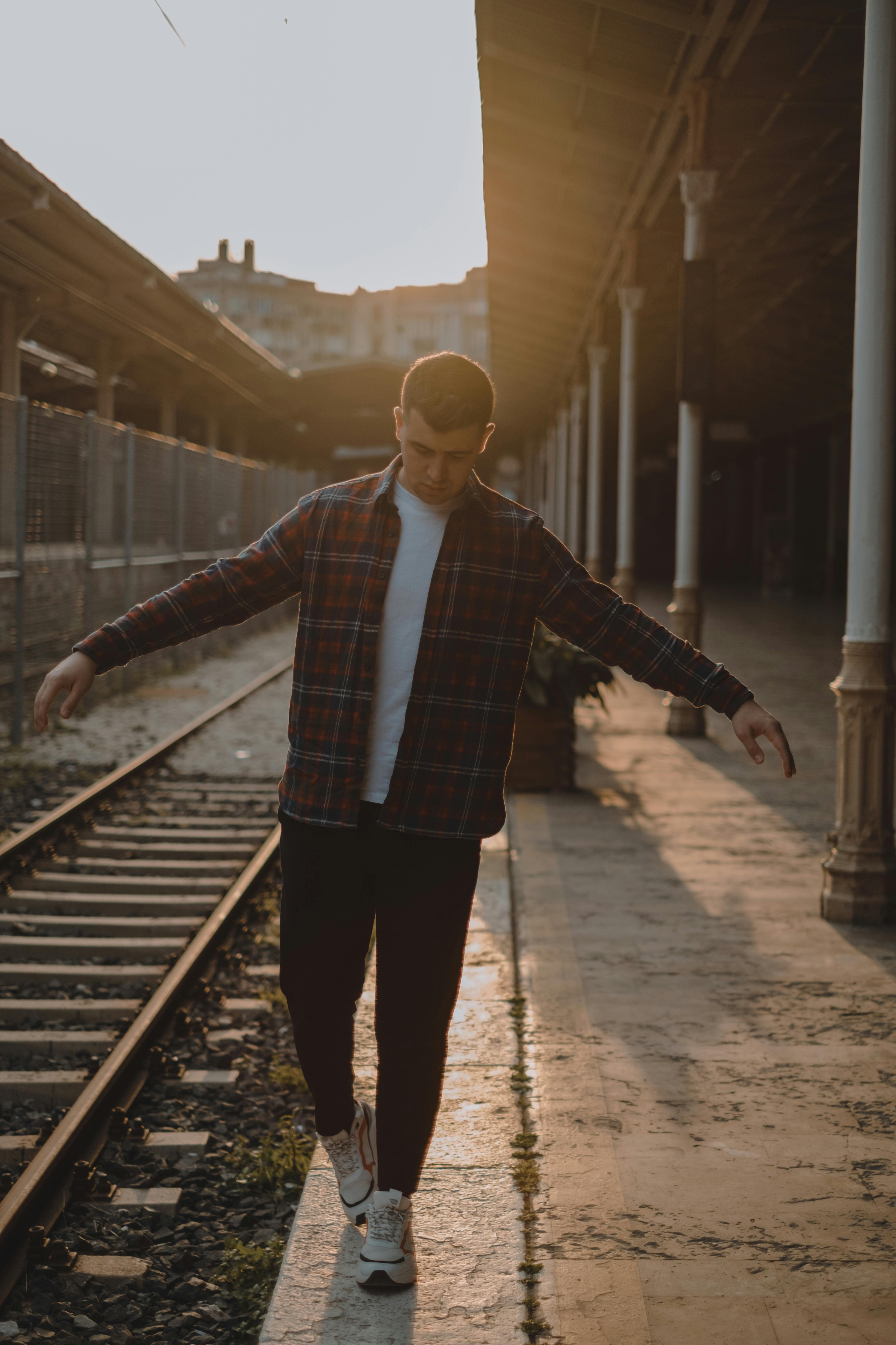 Light Rail Platform Photos, Download The BEST Free Light Rail Platform ...