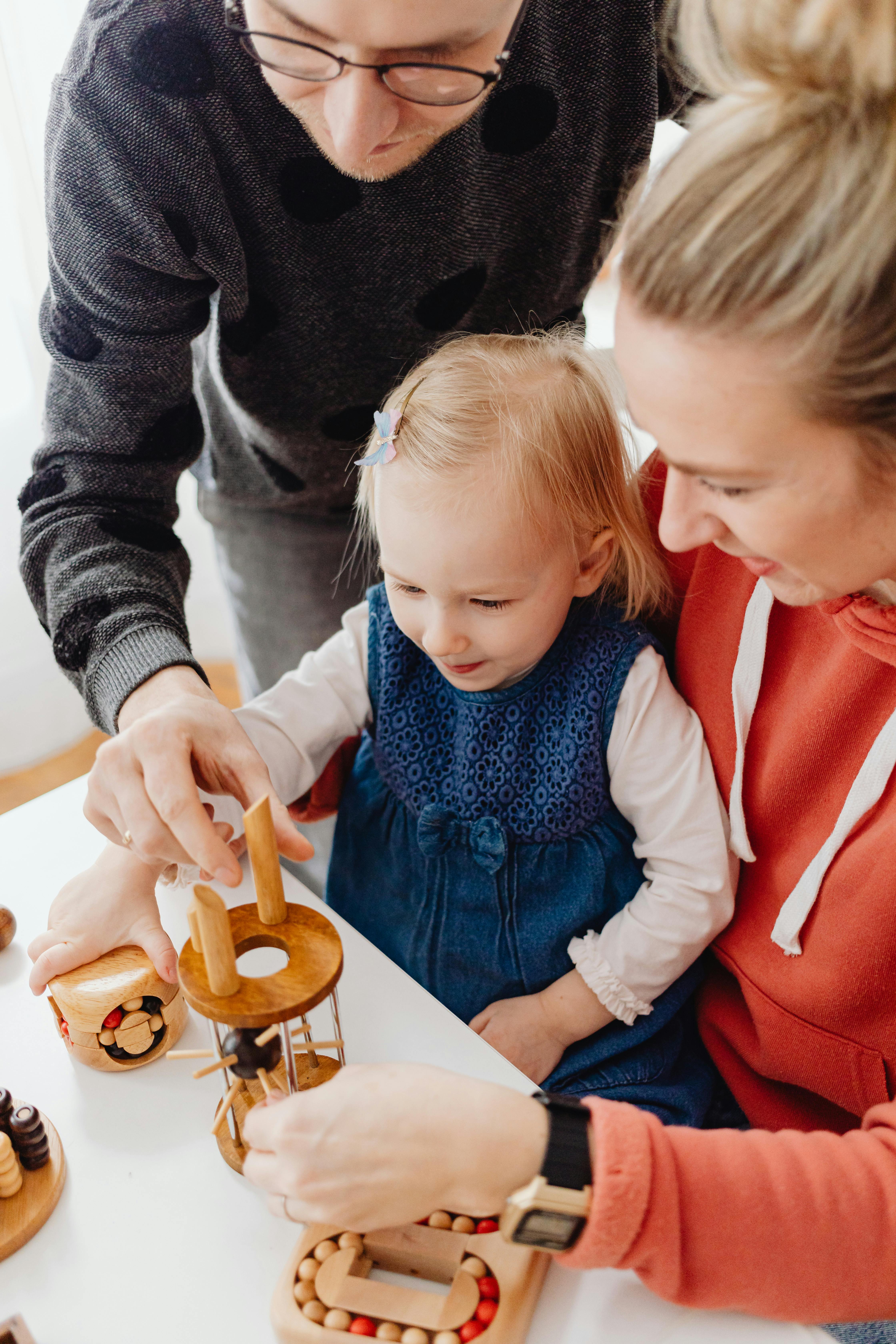 Child Family Play Photos, Download The BEST Free Child Family Play ...