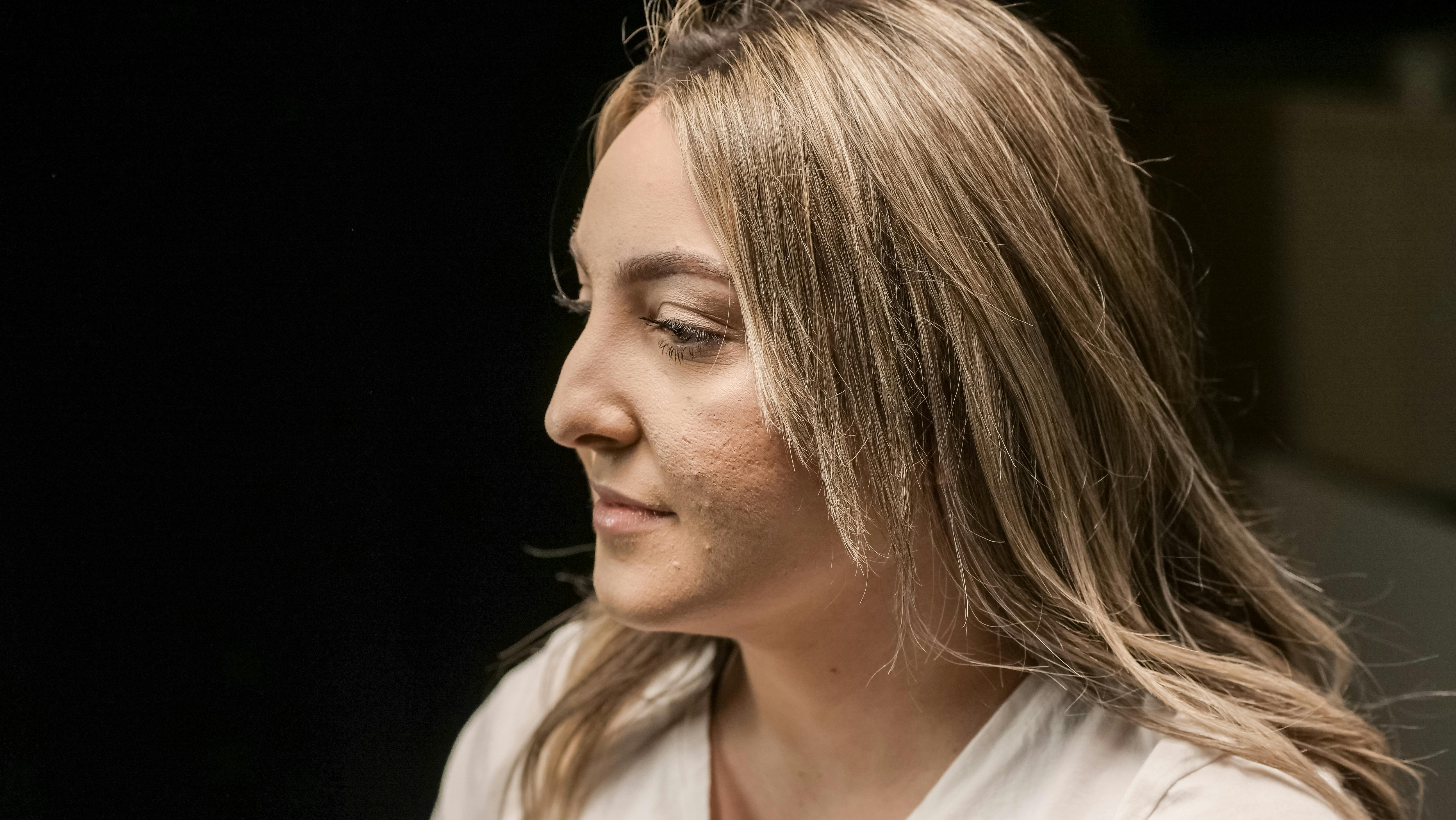 Side View Photo of Gorgeous Woman · Free Stock Photo