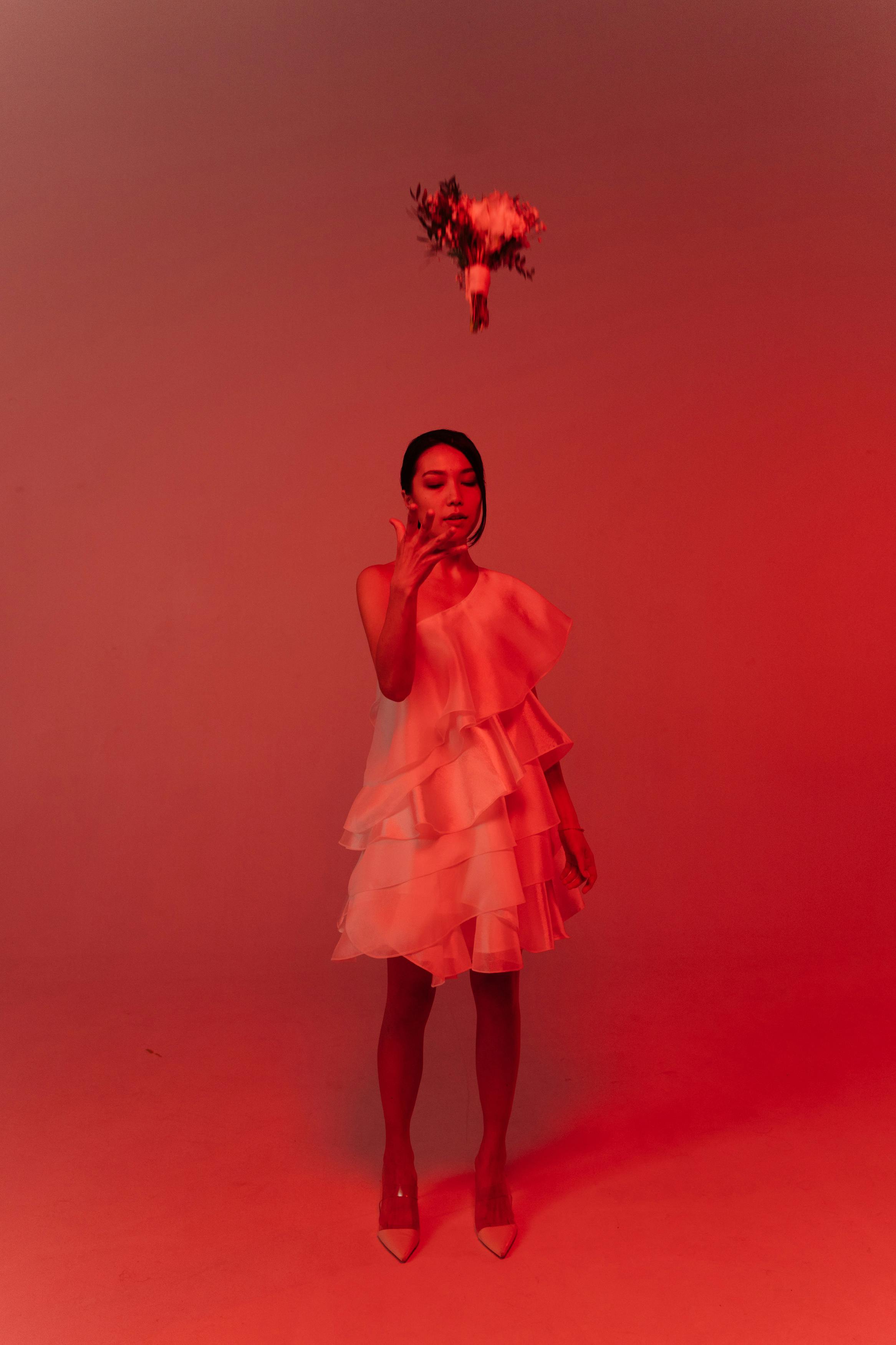 Flowers Throwing Photos, Download The BEST Free Flowers Throwing Stock ...