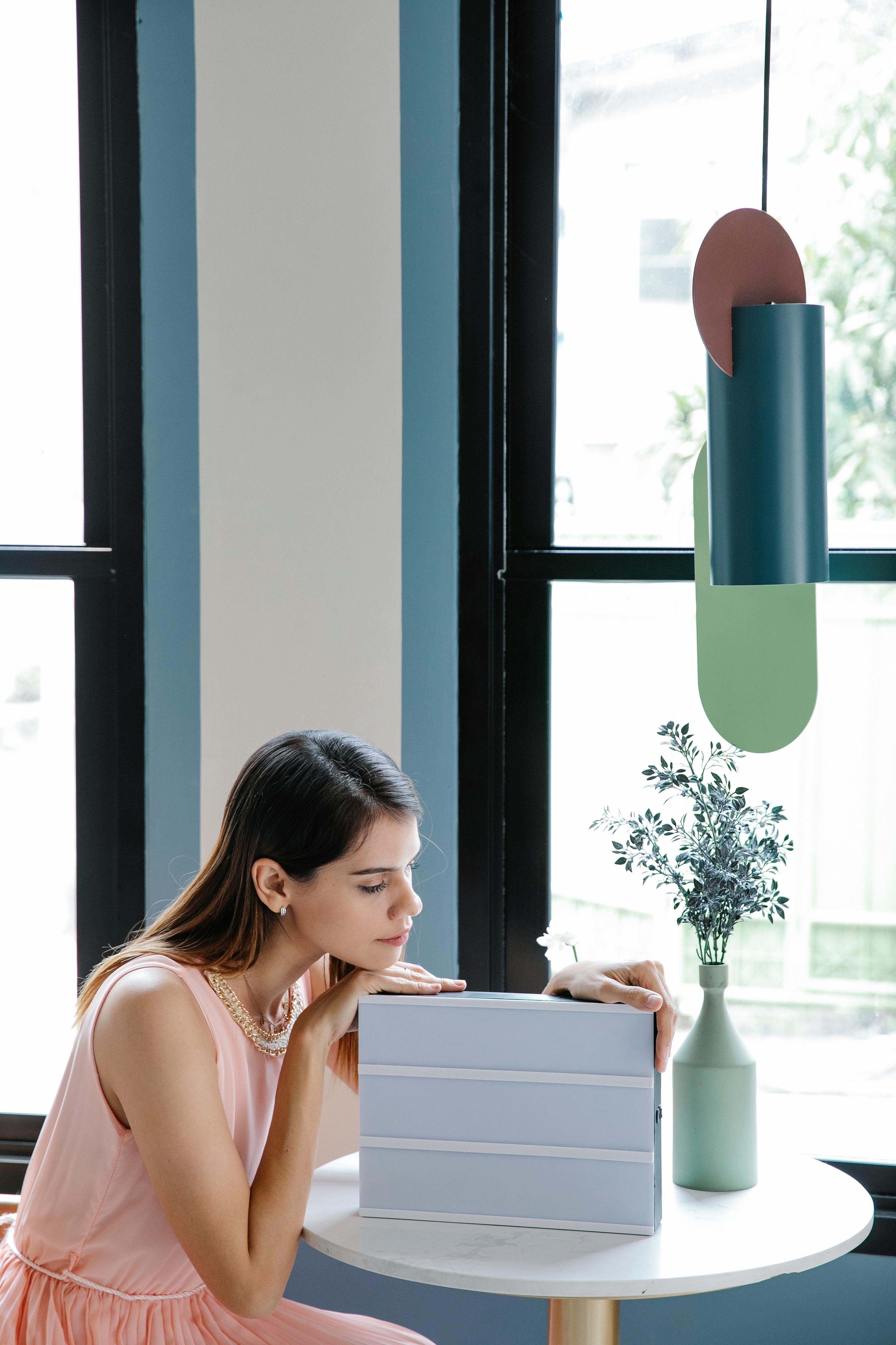 Empty Side Table Photos, Download The BEST Free Empty Side Table Stock ...