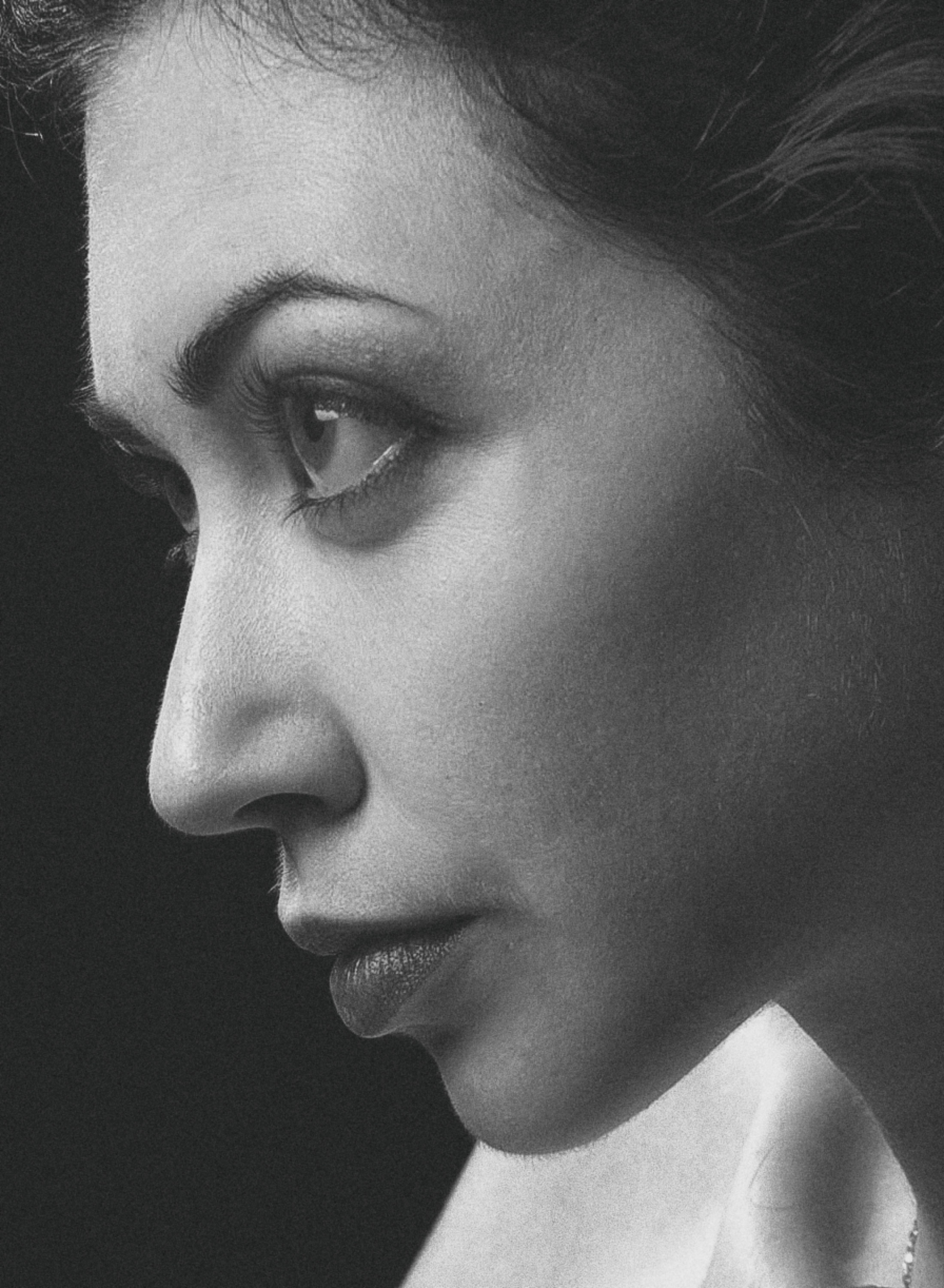 Side View of a Woman · Free Stock Photo