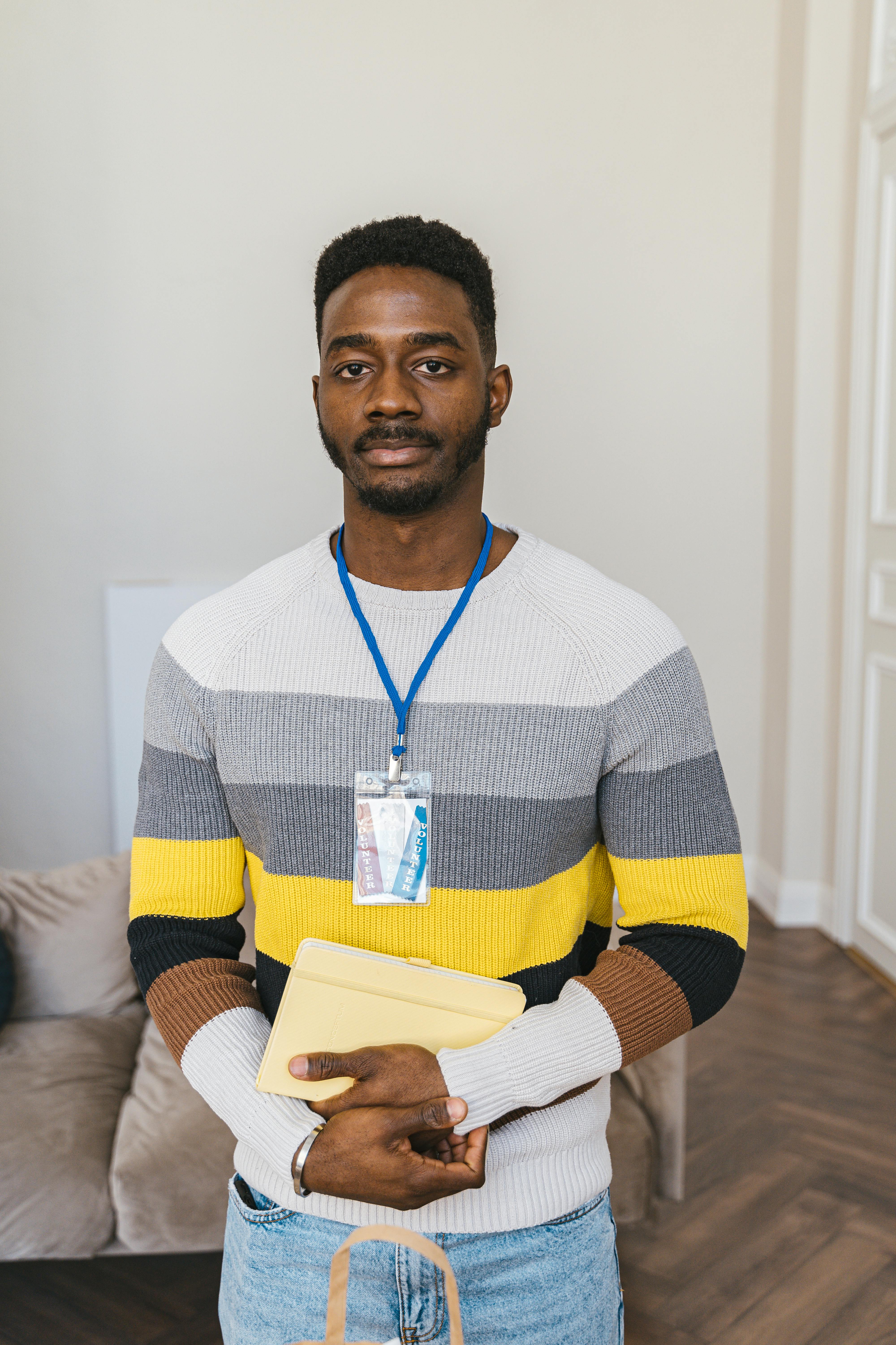 Natural Standing Posture In Workplace Photos, Download The BEST Free ...