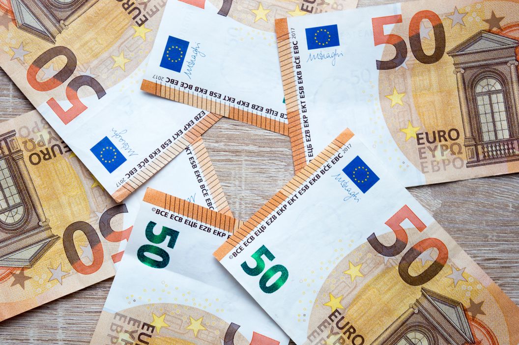 EUR Or Euro Explained Currency Basics For Beginners EUR Or Euro Explained Currency Basics For Beginners
