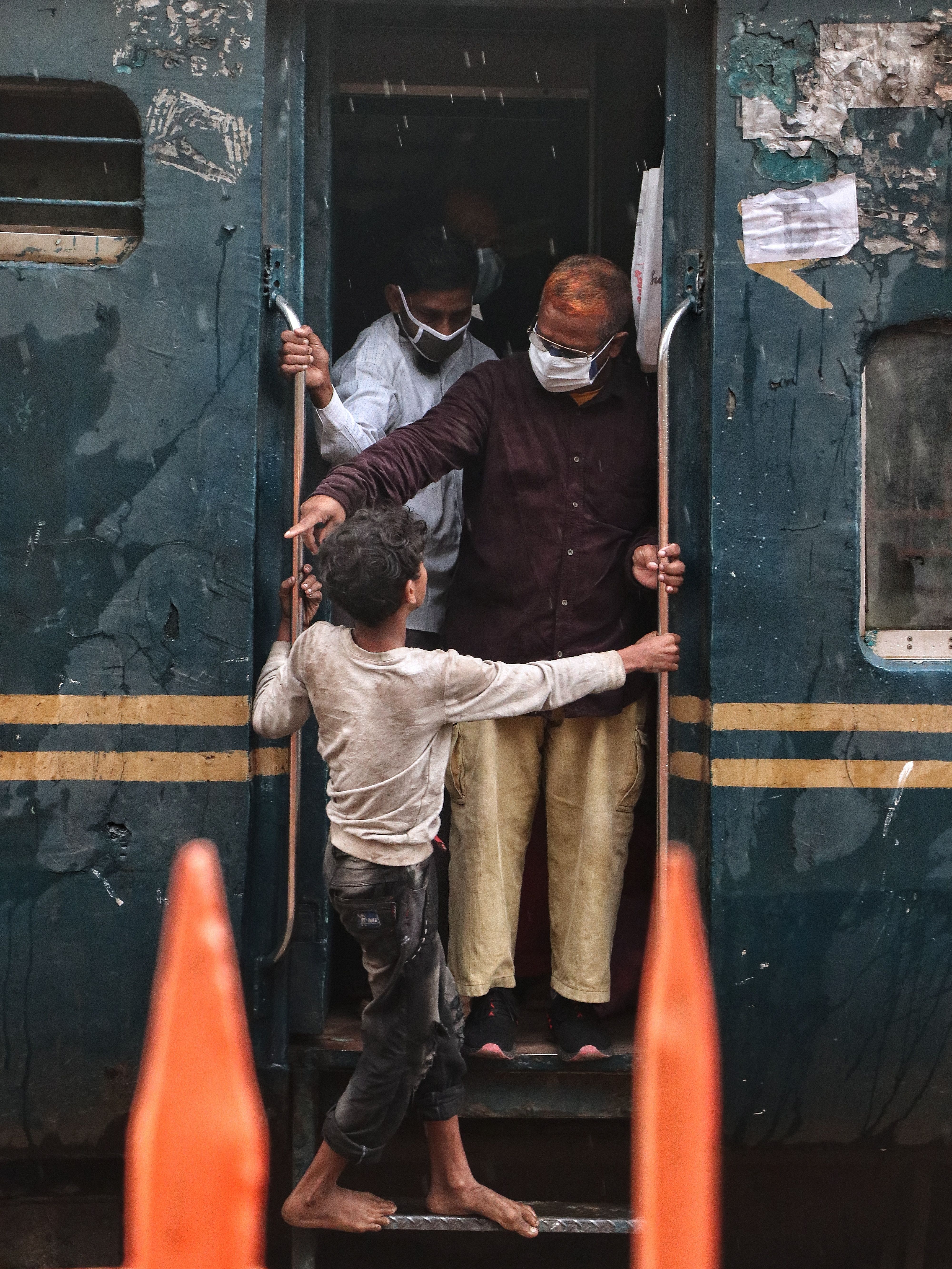 People Standing in a Train · Free Stock Photo