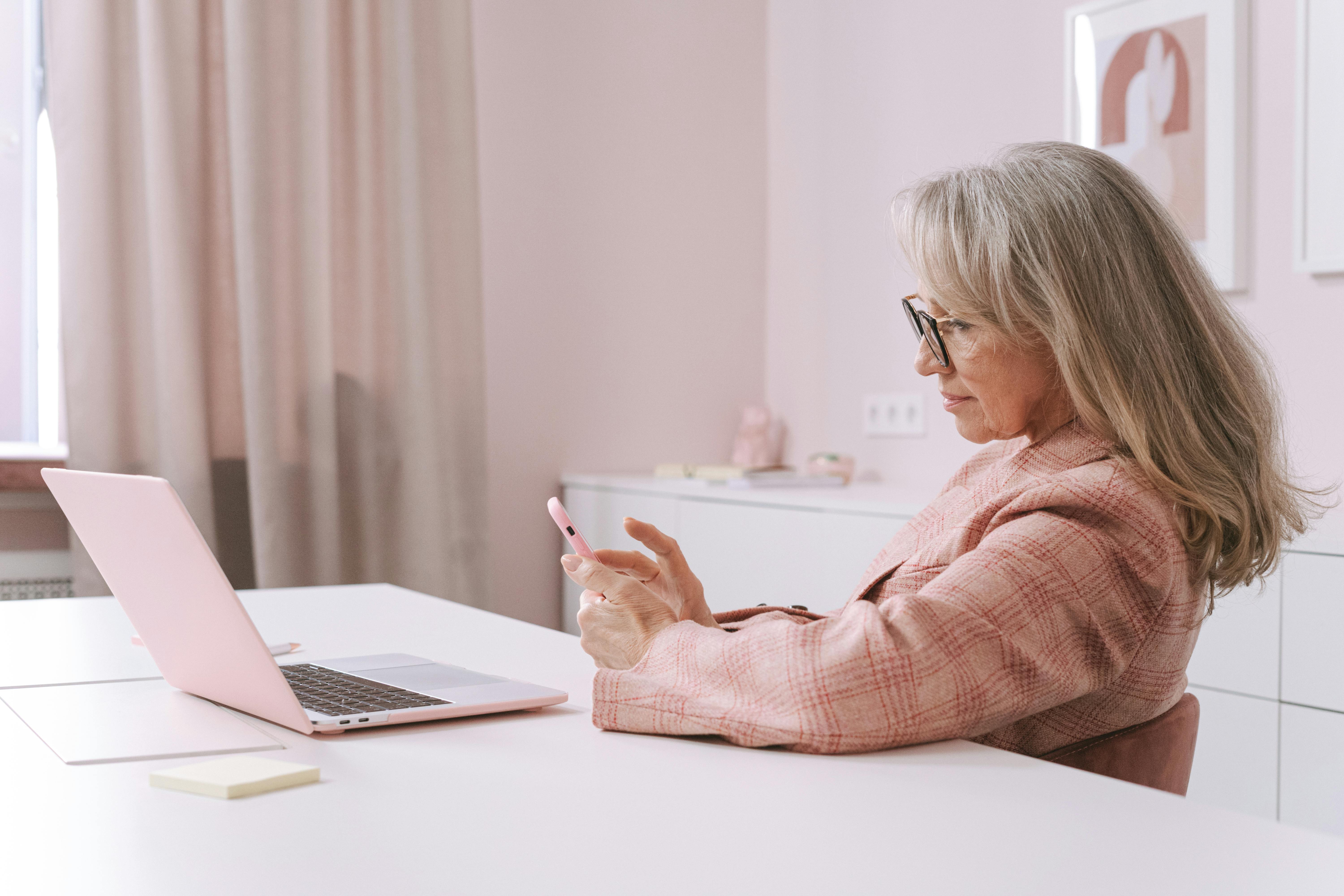 Ageing With Technology Photos Download The Best Free Ageing With