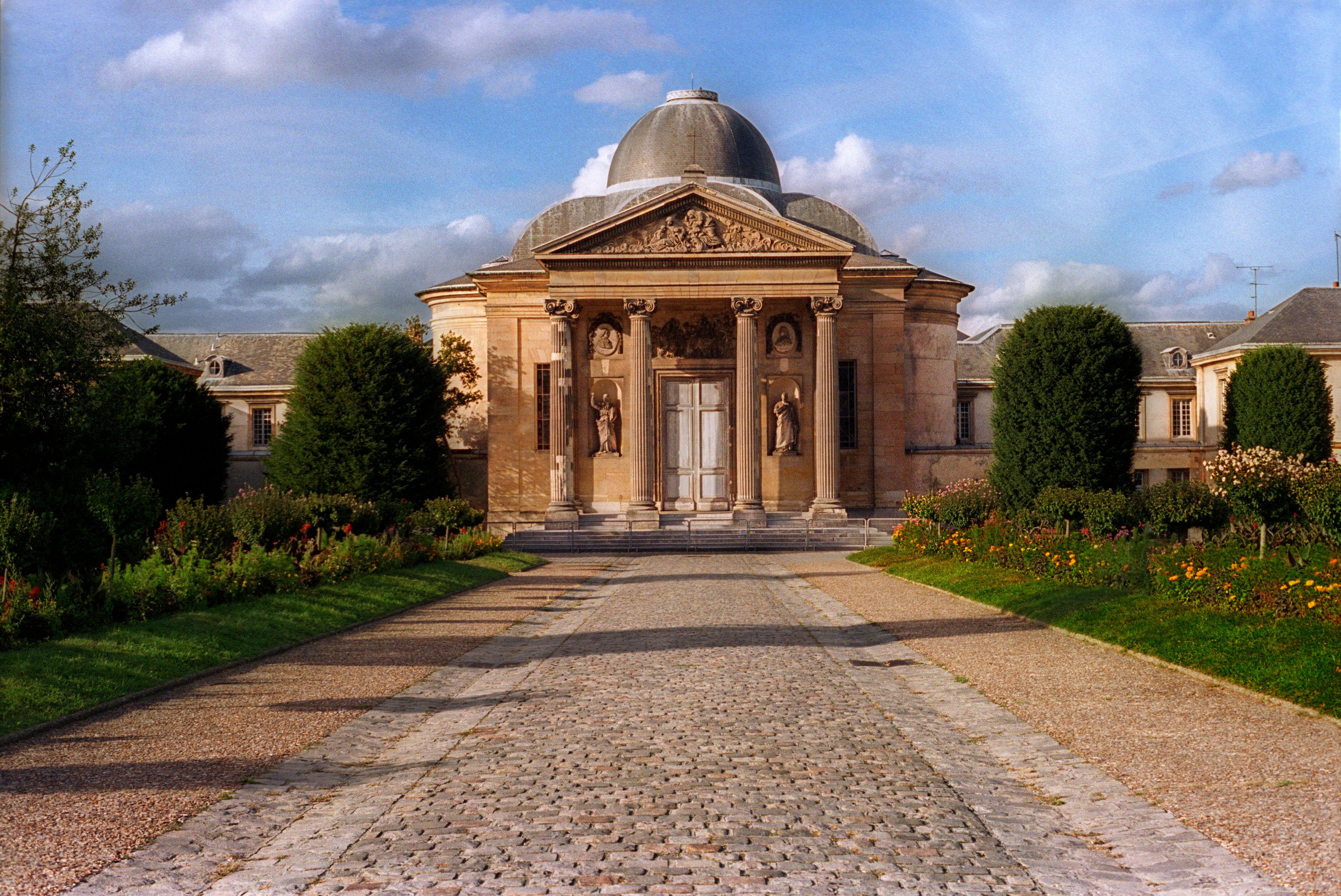 Photo of a Museum · Free Stock Photo