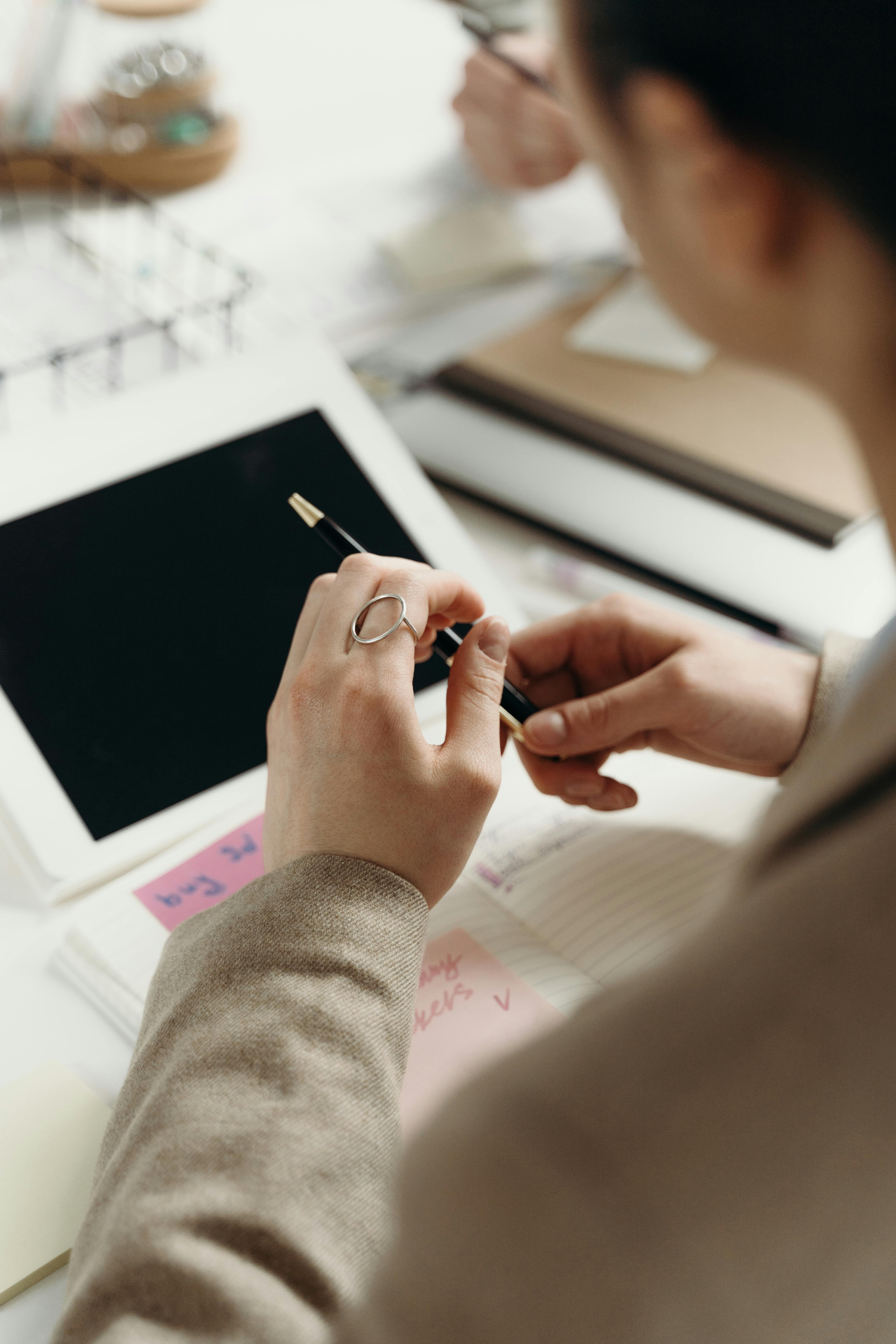 Person Using Ipad · Free Stock Photo