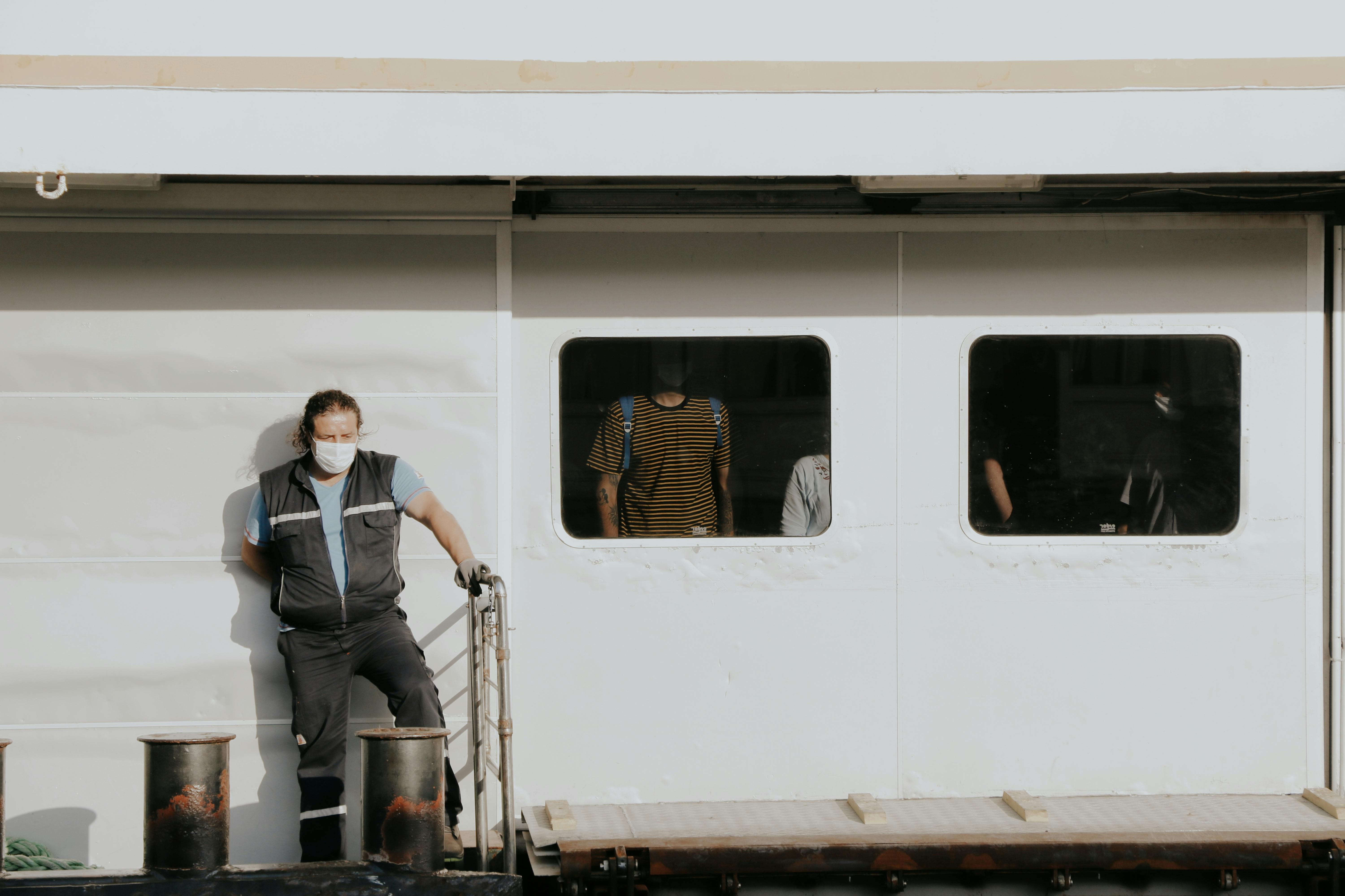 Ship Worker Photos, Download The BEST Free Ship Worker Stock Photos ...