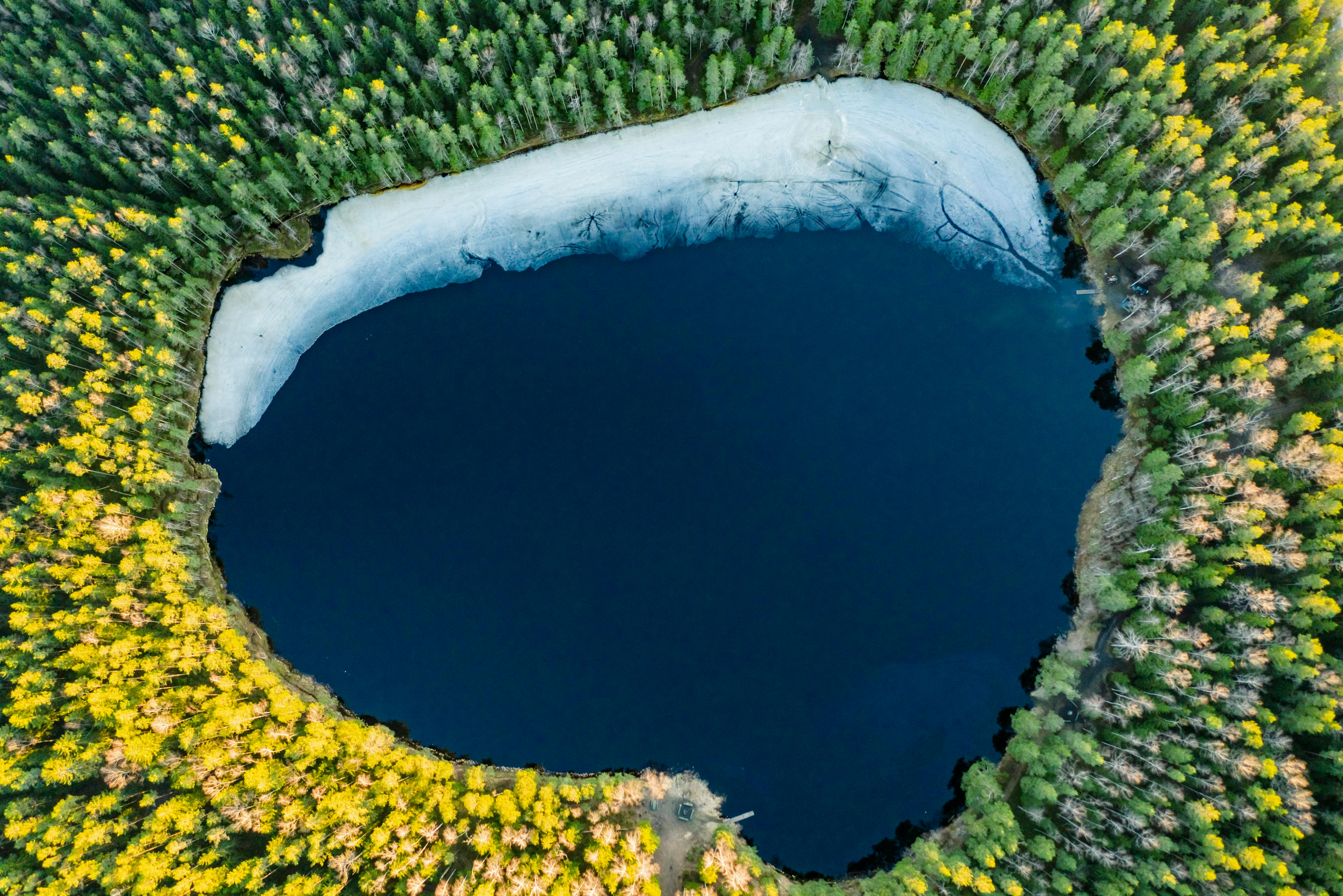 Aerial Photography of a Lake · Free Stock Photo
