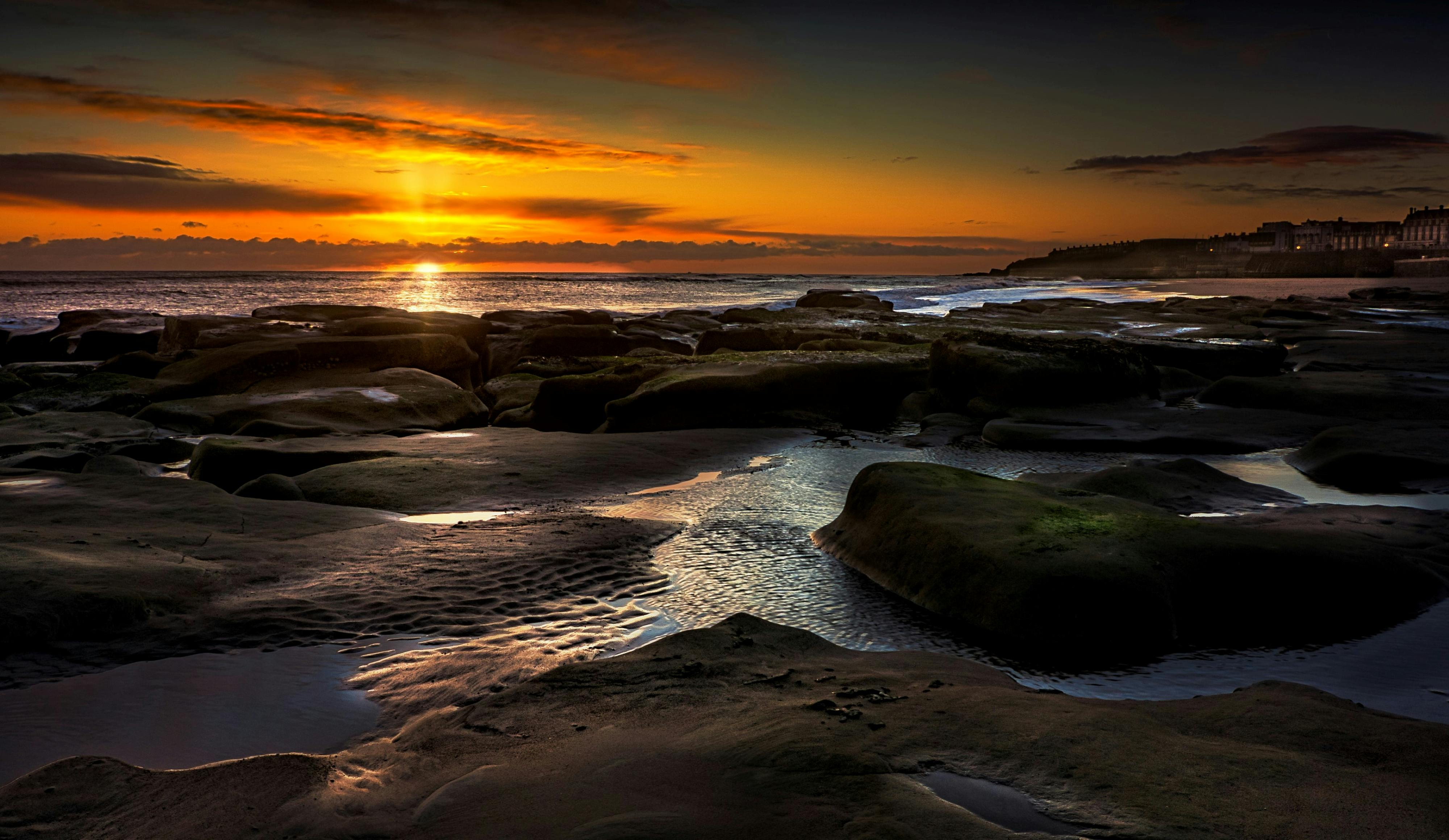 Ocean View During Sunset · Free Stock Photo