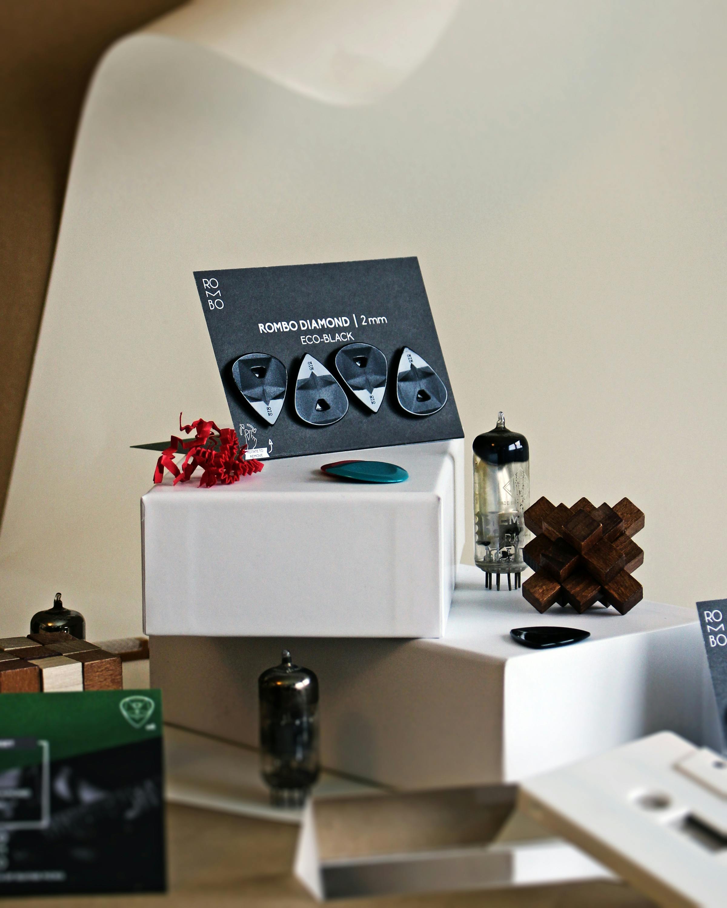 Picking Boxes Photos, Download The BEST Free Picking Boxes Stock Photos ...