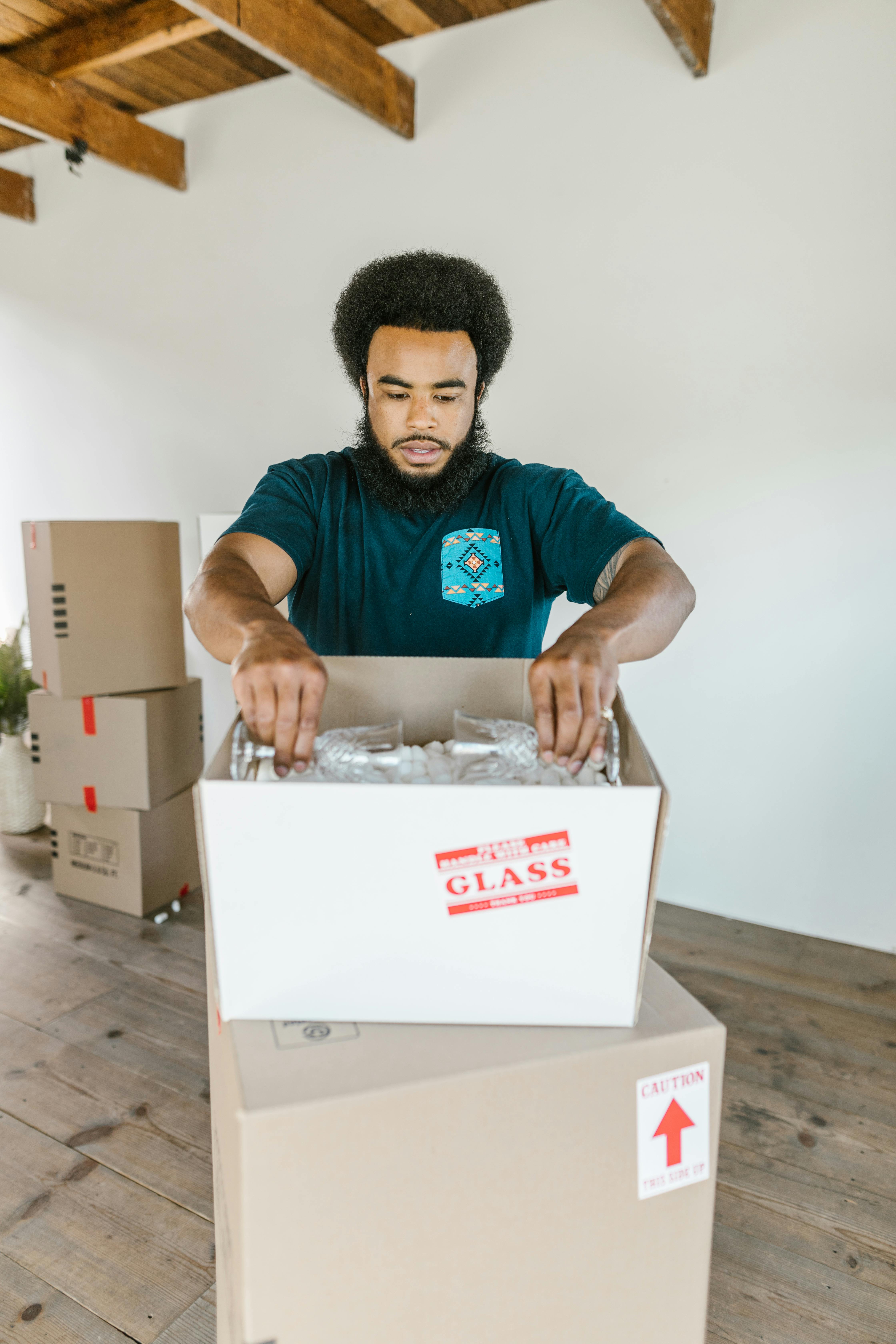 Moving Service Photos, Download The BEST Free Moving Service Stock ...