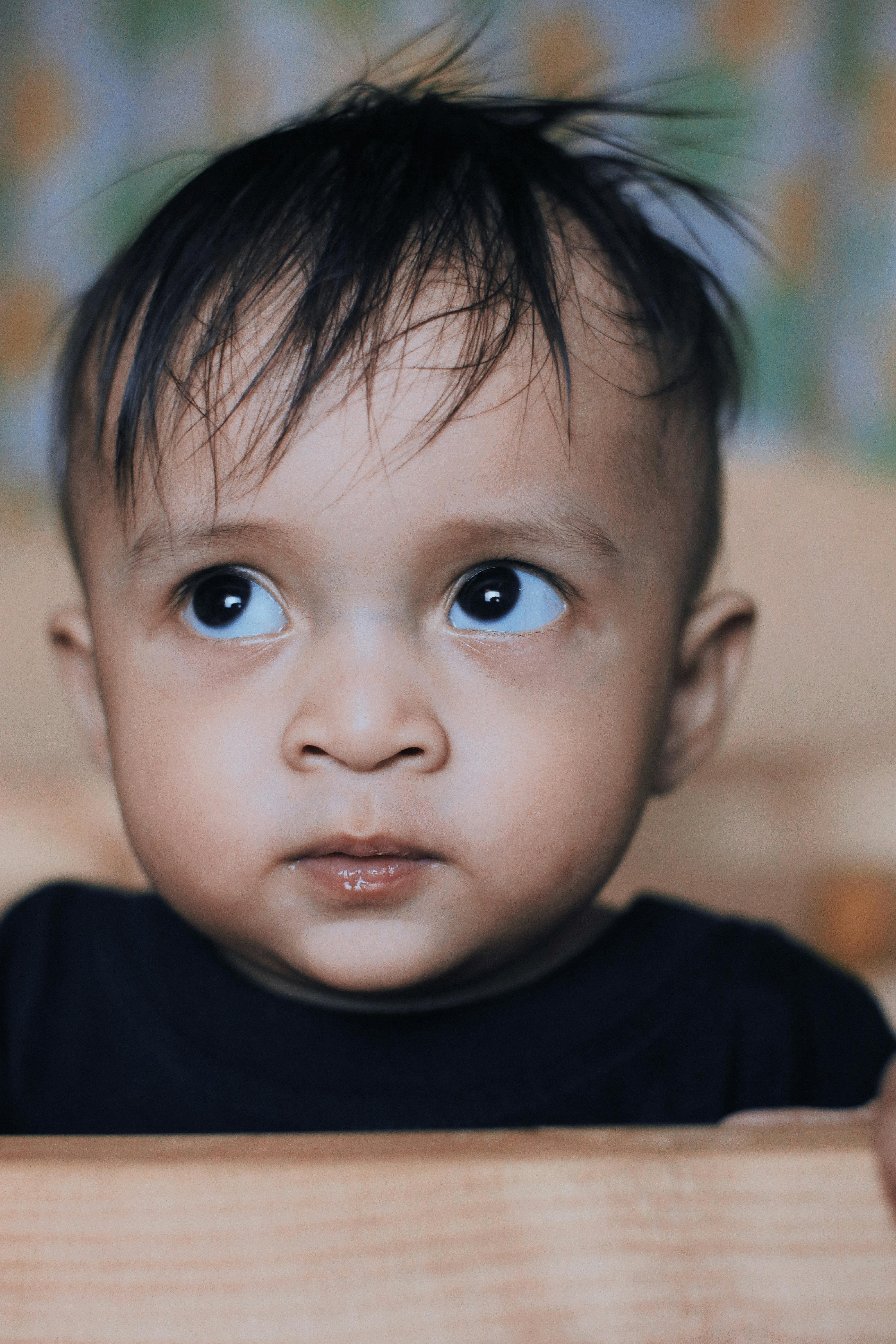 Headshot of cute little baby · Free Stock Photo