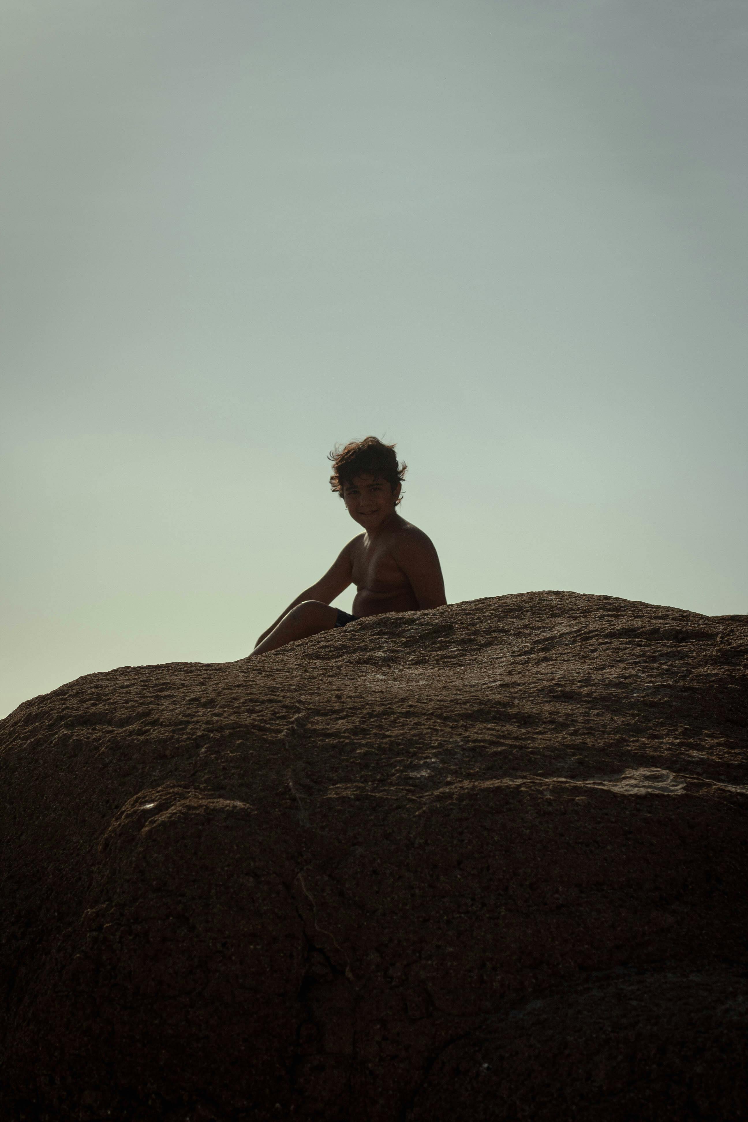 Horizontal Sitting Photos, Download The BEST Free Horizontal Sitting ...