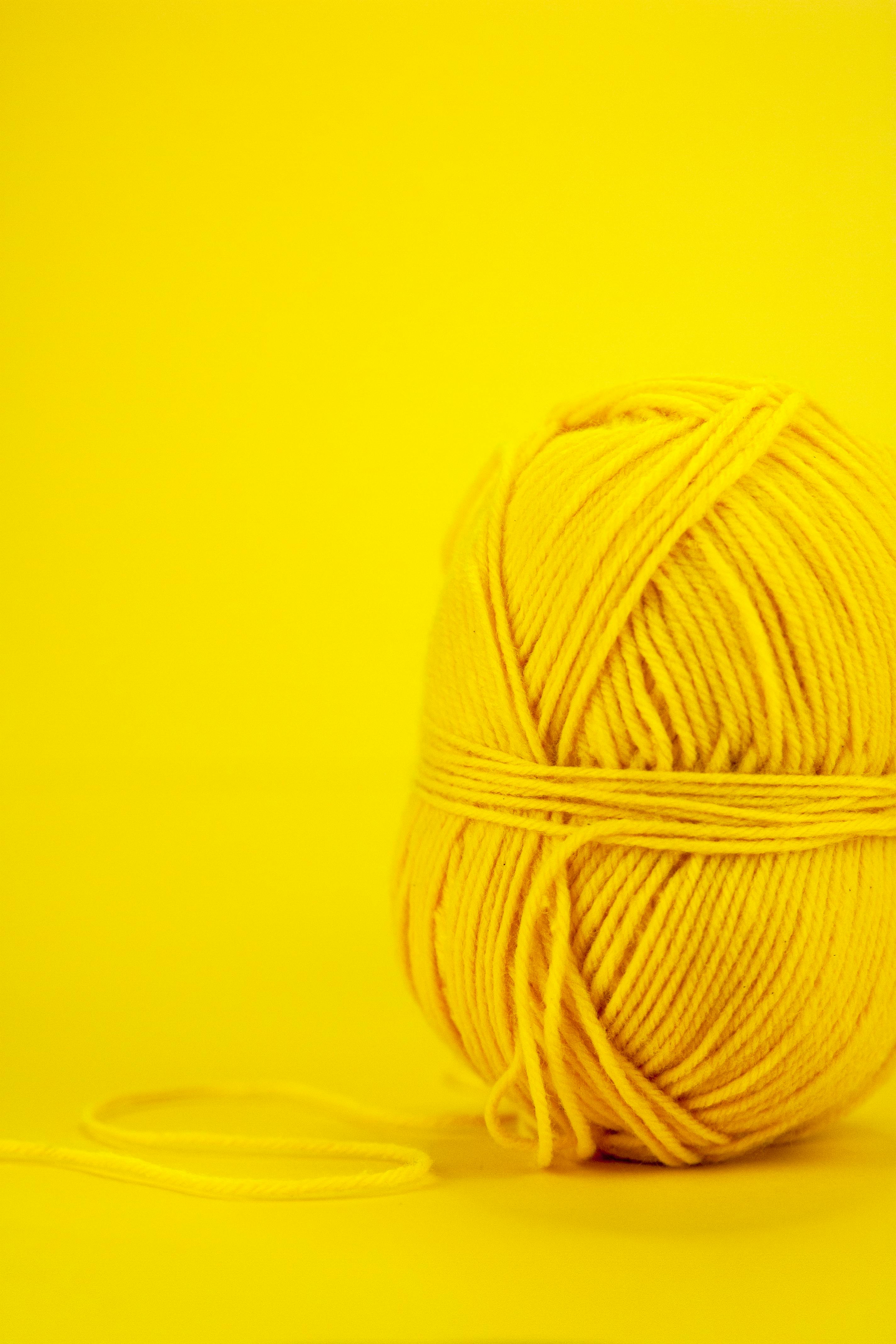 Pedestal wrapped with crumpled cloth and tied with rope · Free Stock Photo