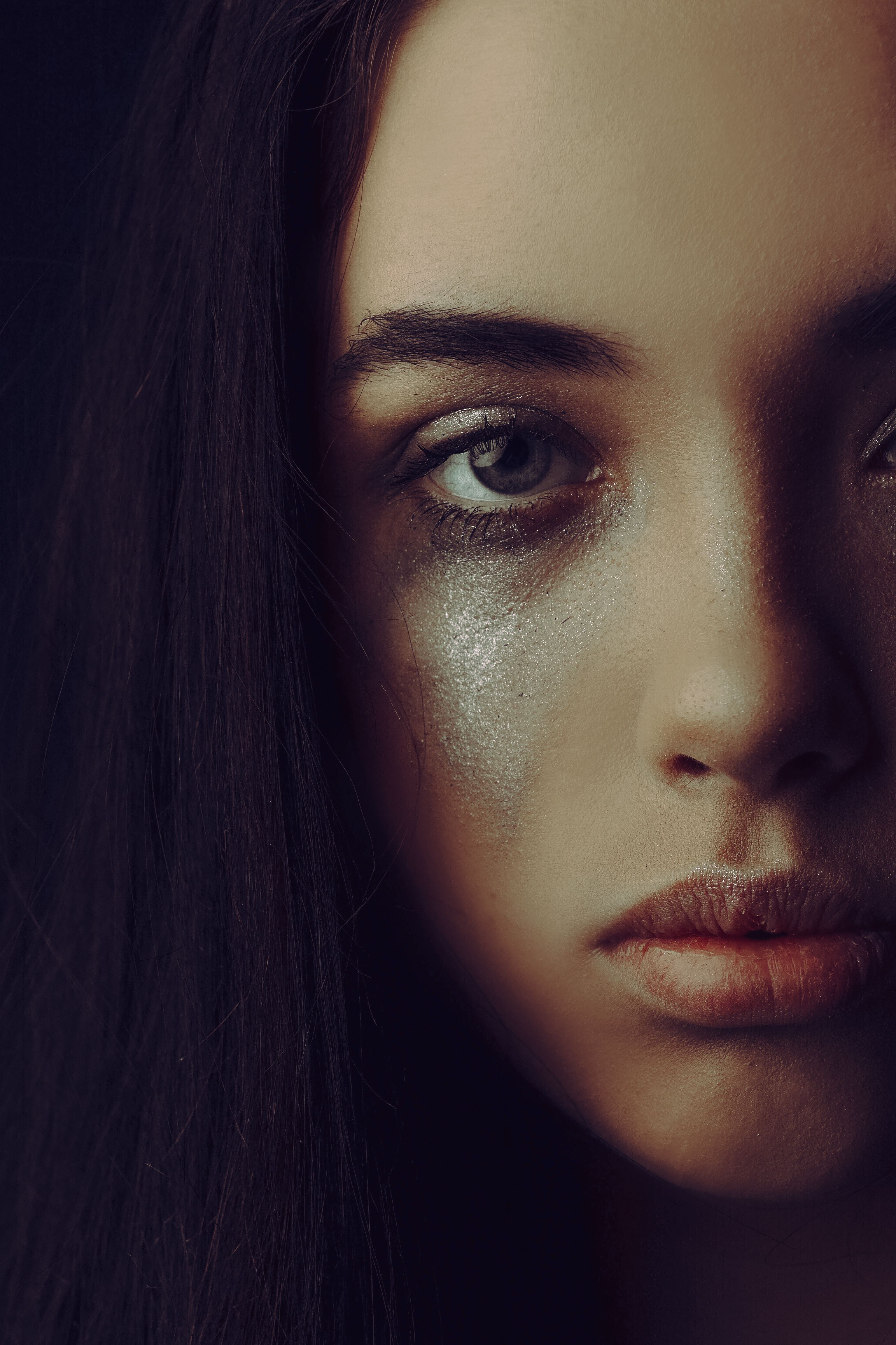Young Brunette Looking Up and Crying · Free Stock Photo