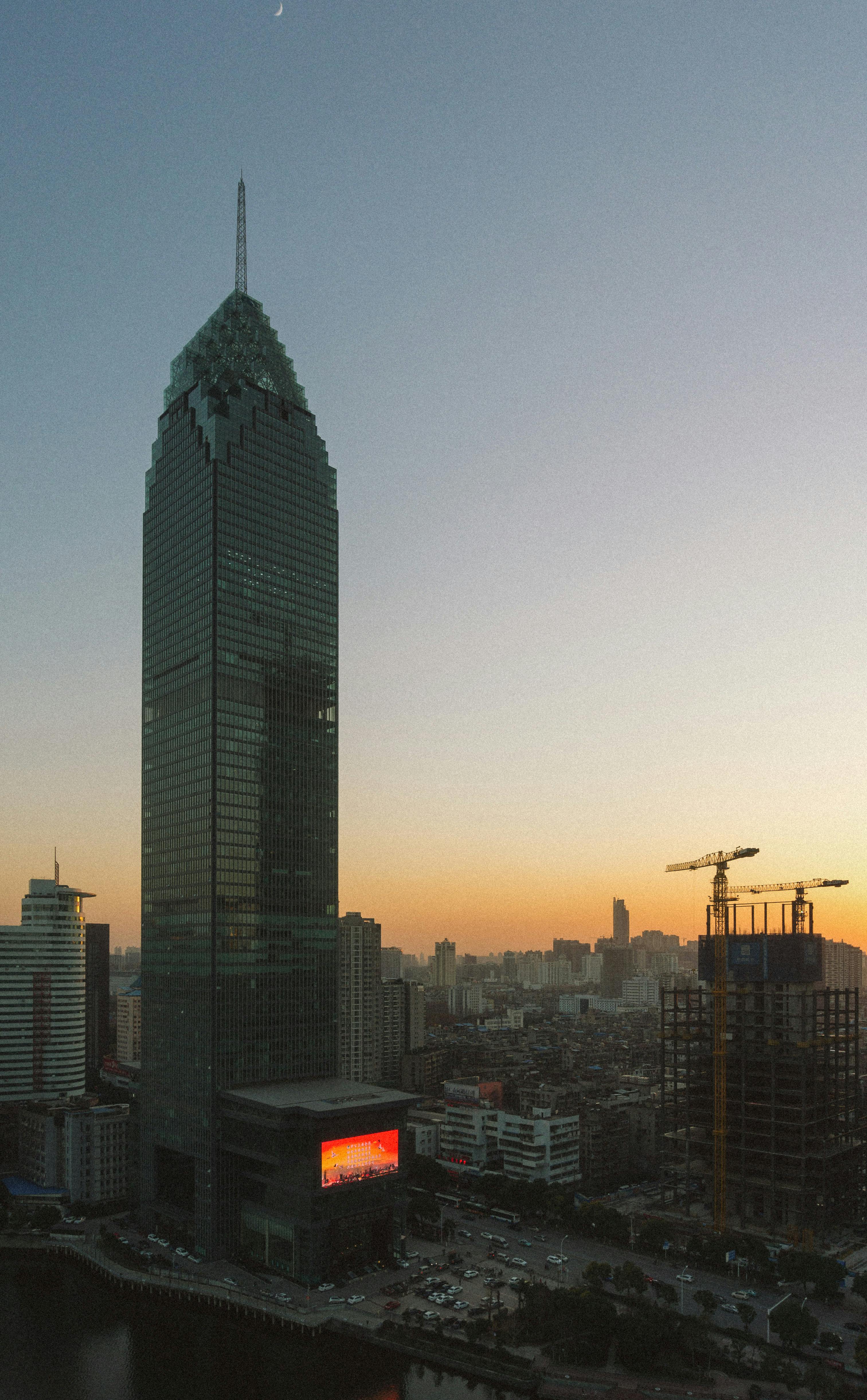 A Tall Building in a City · Free Stock Photo