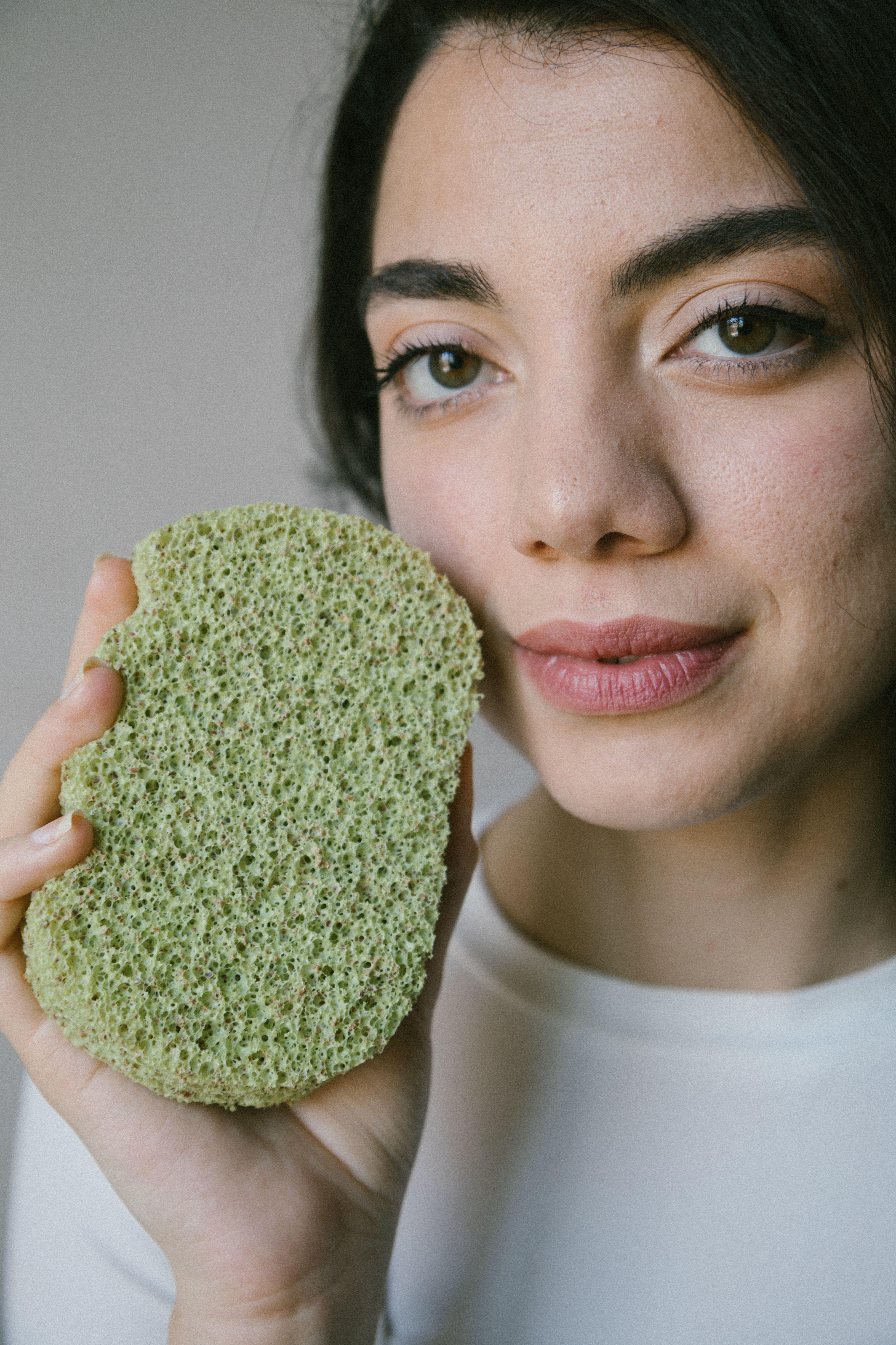 Face Sponge Photos, Download The BEST Free Face Sponge Stock Photos ...