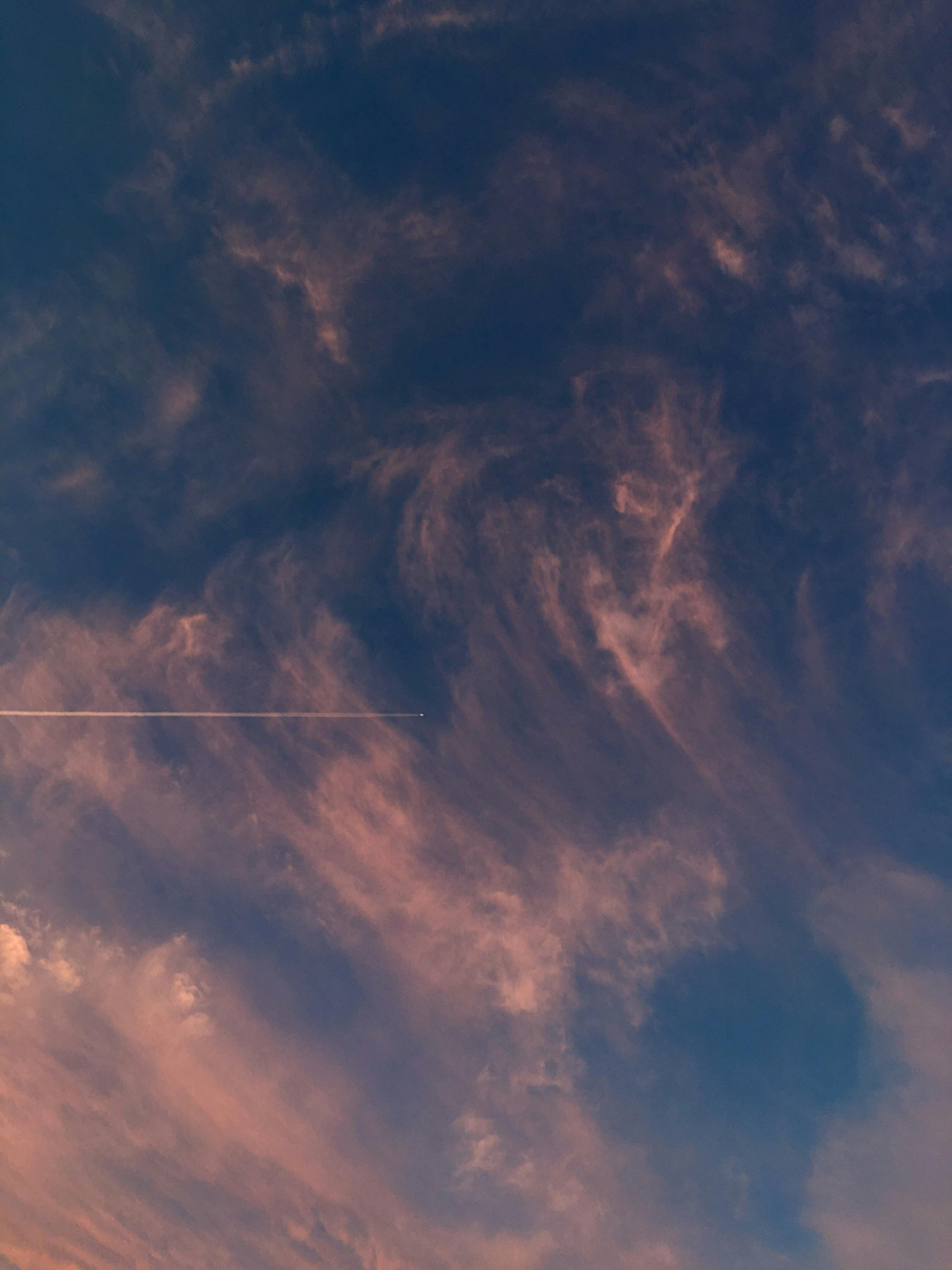 Contrail Photos, Download The BEST Free Contrail Stock Photos & HD Images